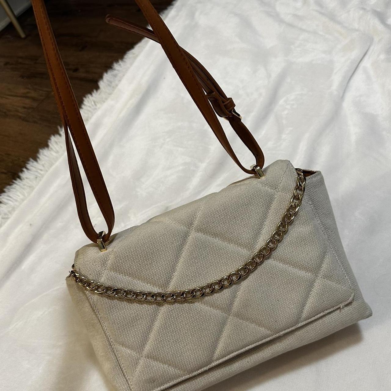 cream medium sized handbag from target - Depop