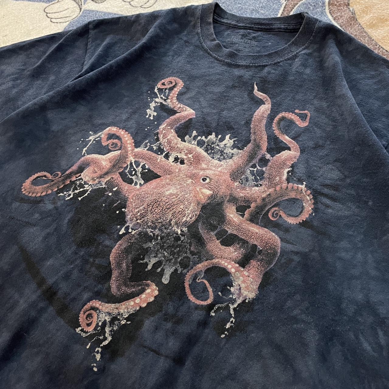 The mountain octopus tee size XL - Depop