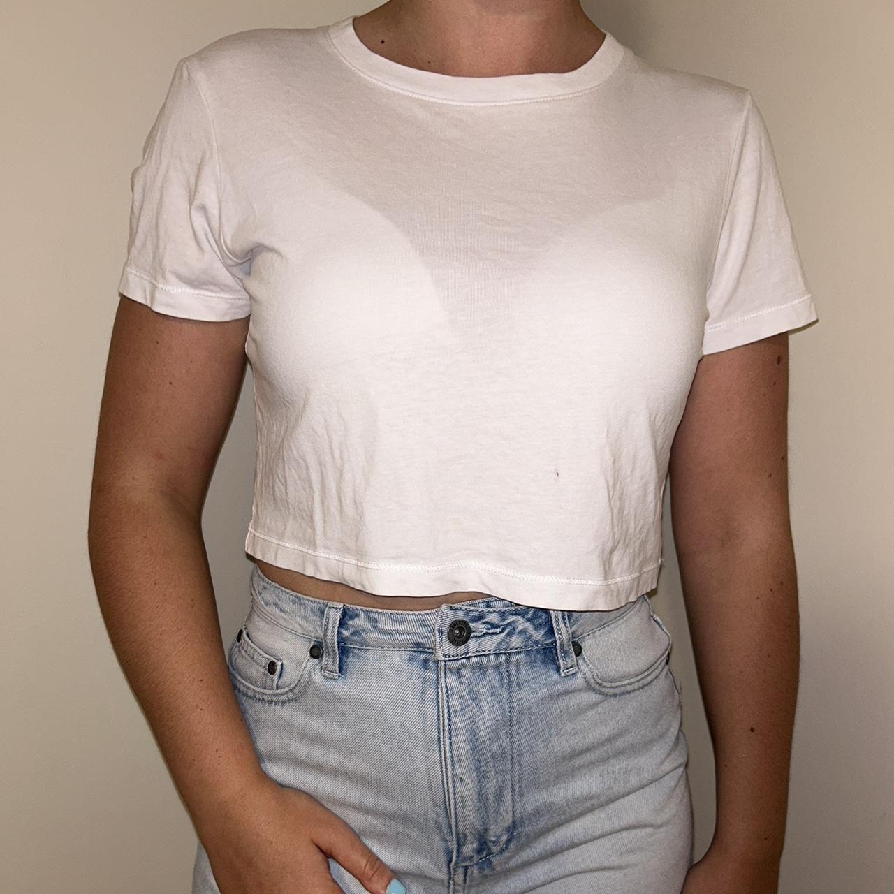 white cropped tshirt from cotton on. in good... - Depop