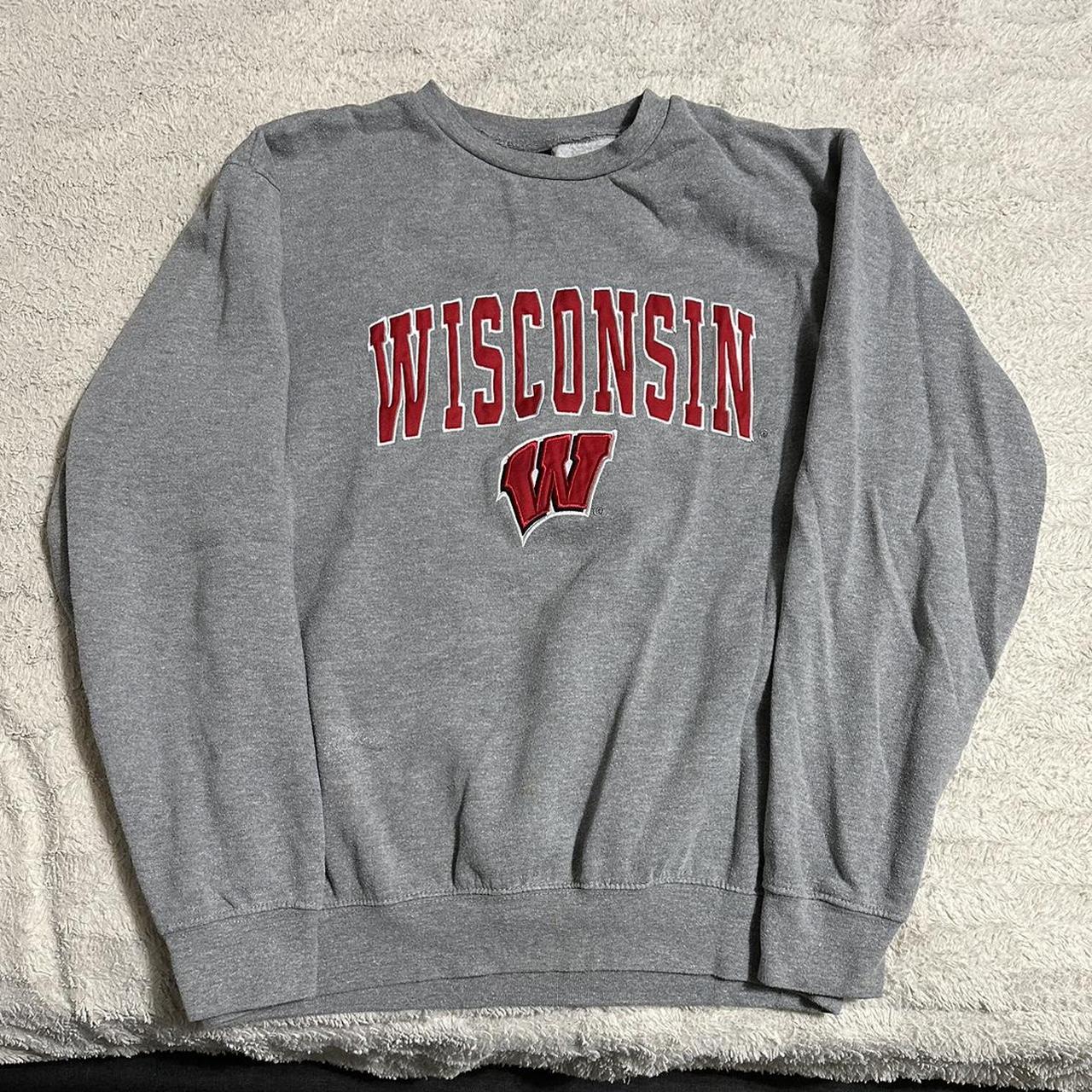 university of wisconsin crew neck size- medium - Depop