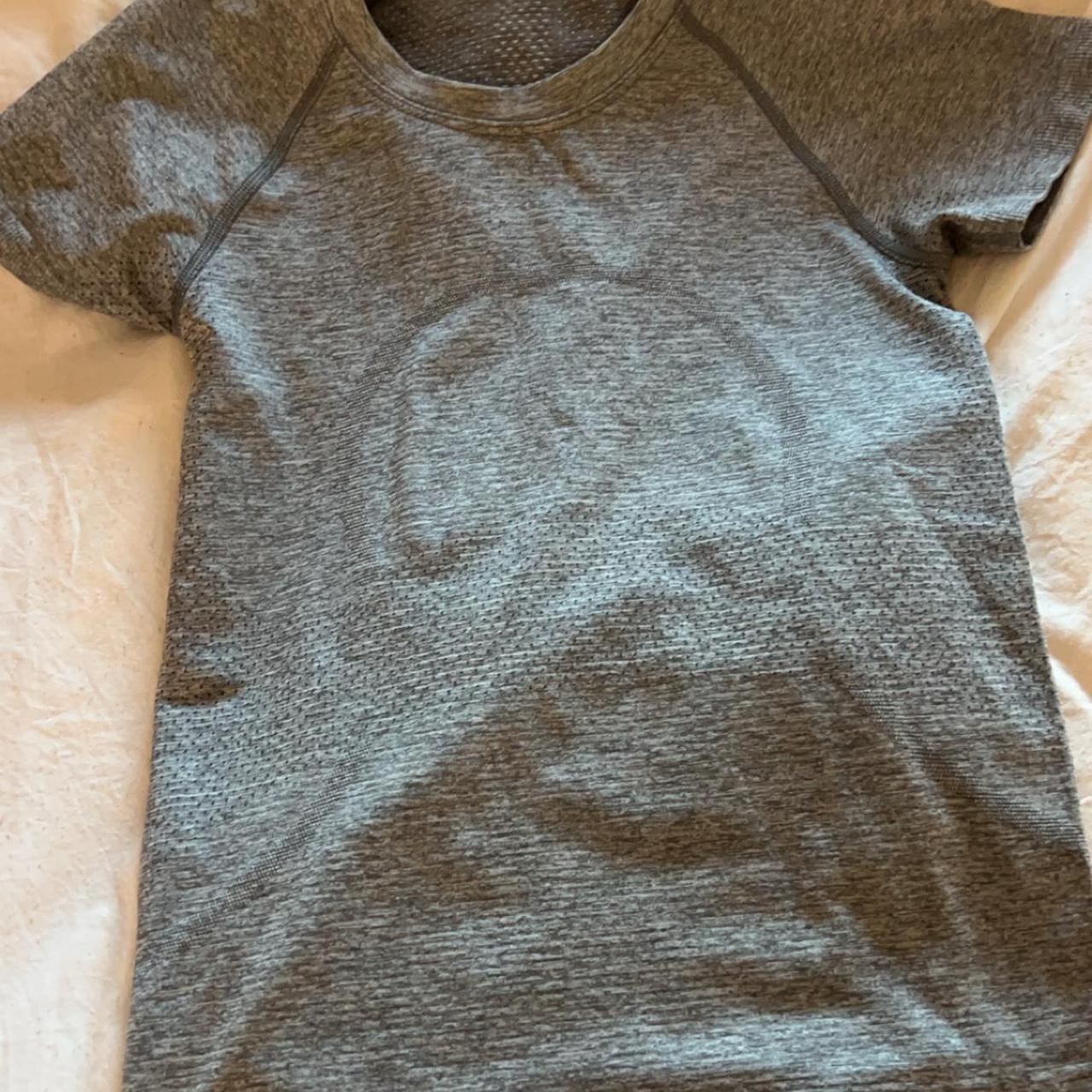 Size 2 lululemon grey swiftly tech; worn once | Depop