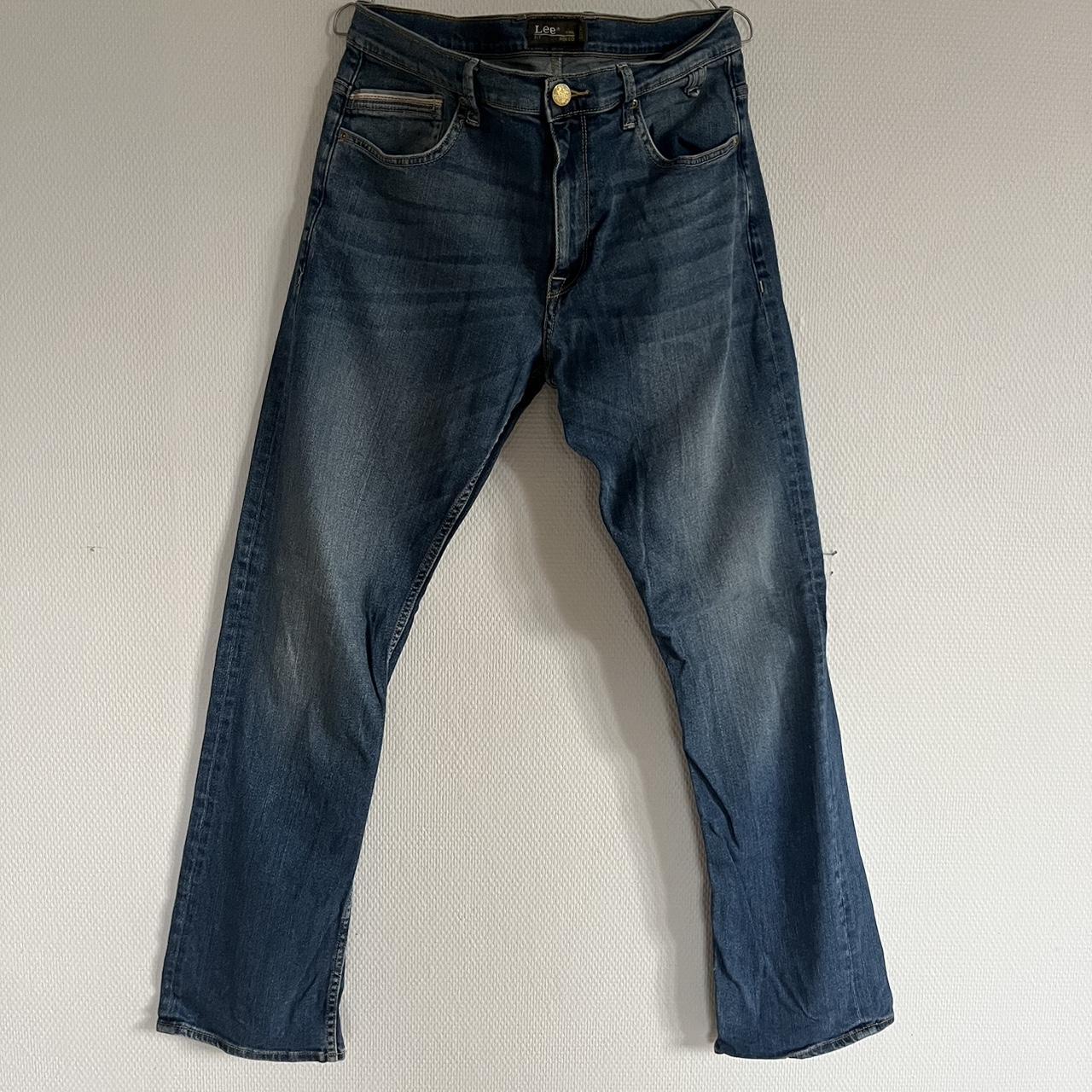 Perfect vintage Lee denim jeans in a cool vintage... - Depop