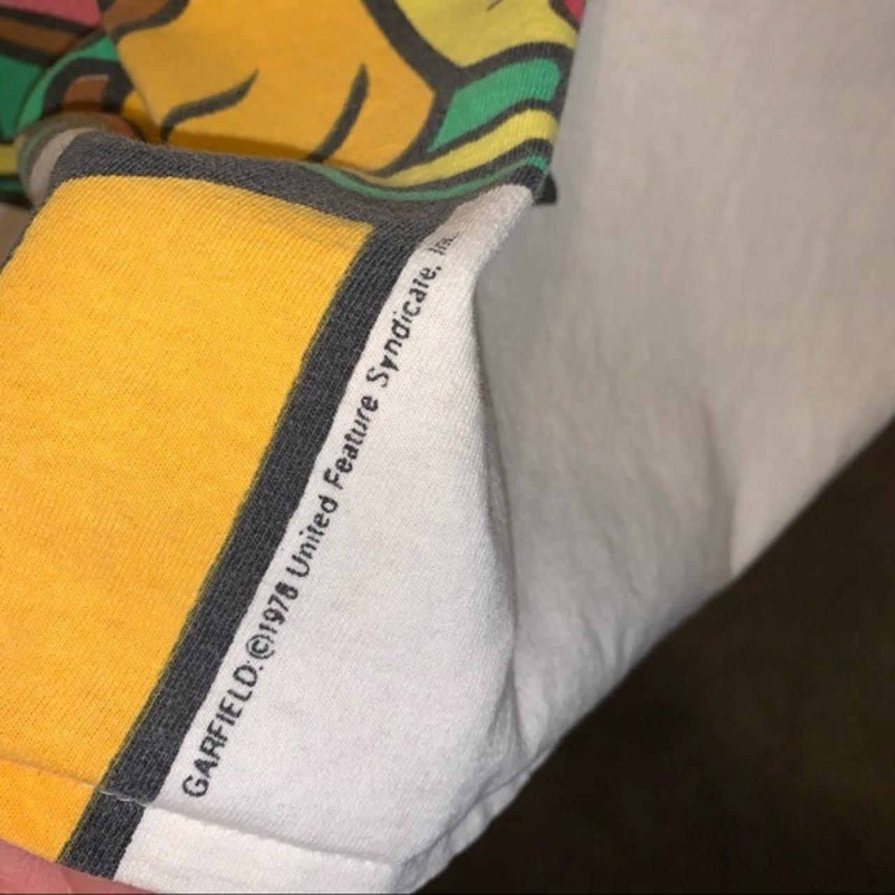 GARFIELD VINTAGE ELF SLEEP SHIRT Previously Enjoyed... - Depop