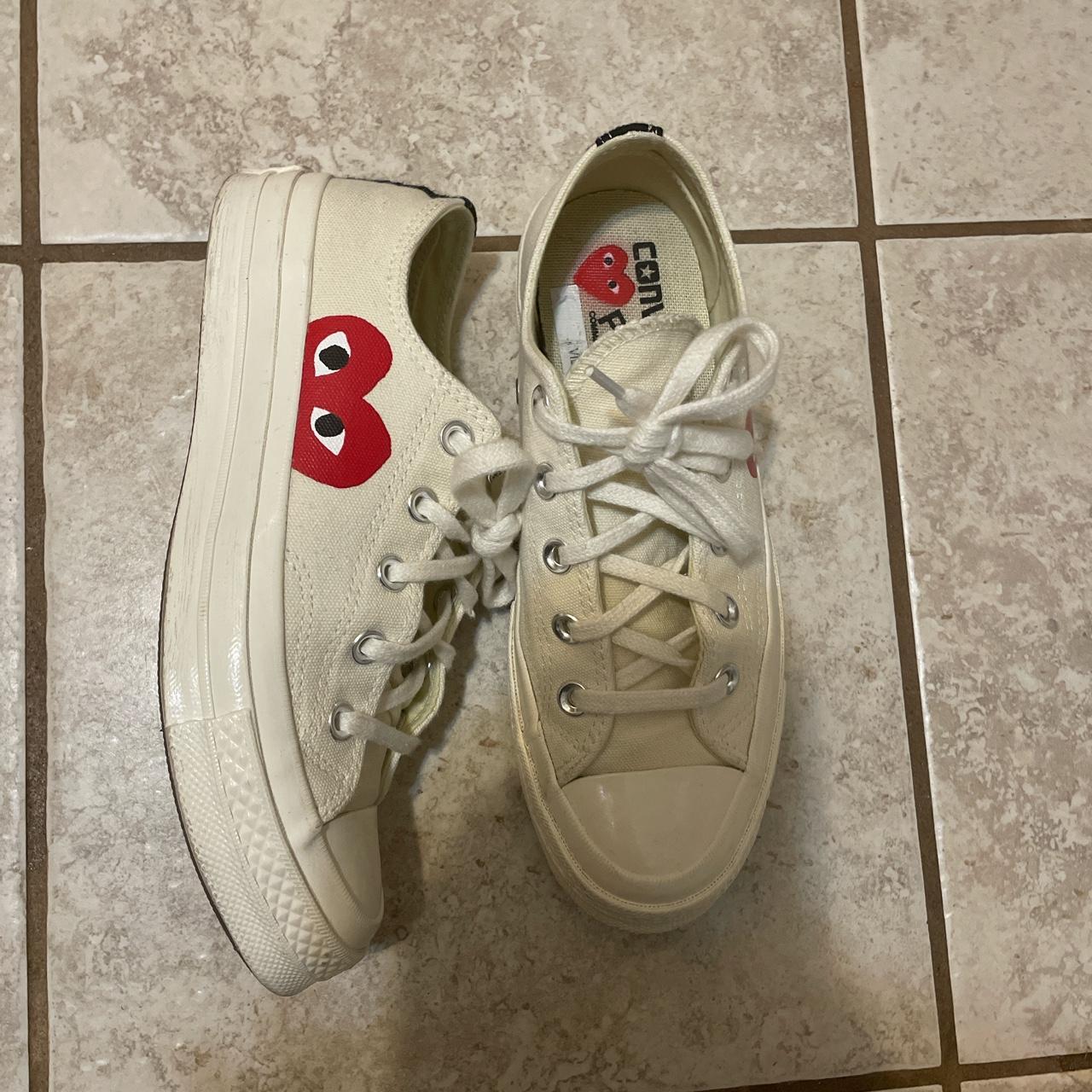 Converse Women's Cream and Red Trainers | Depop
