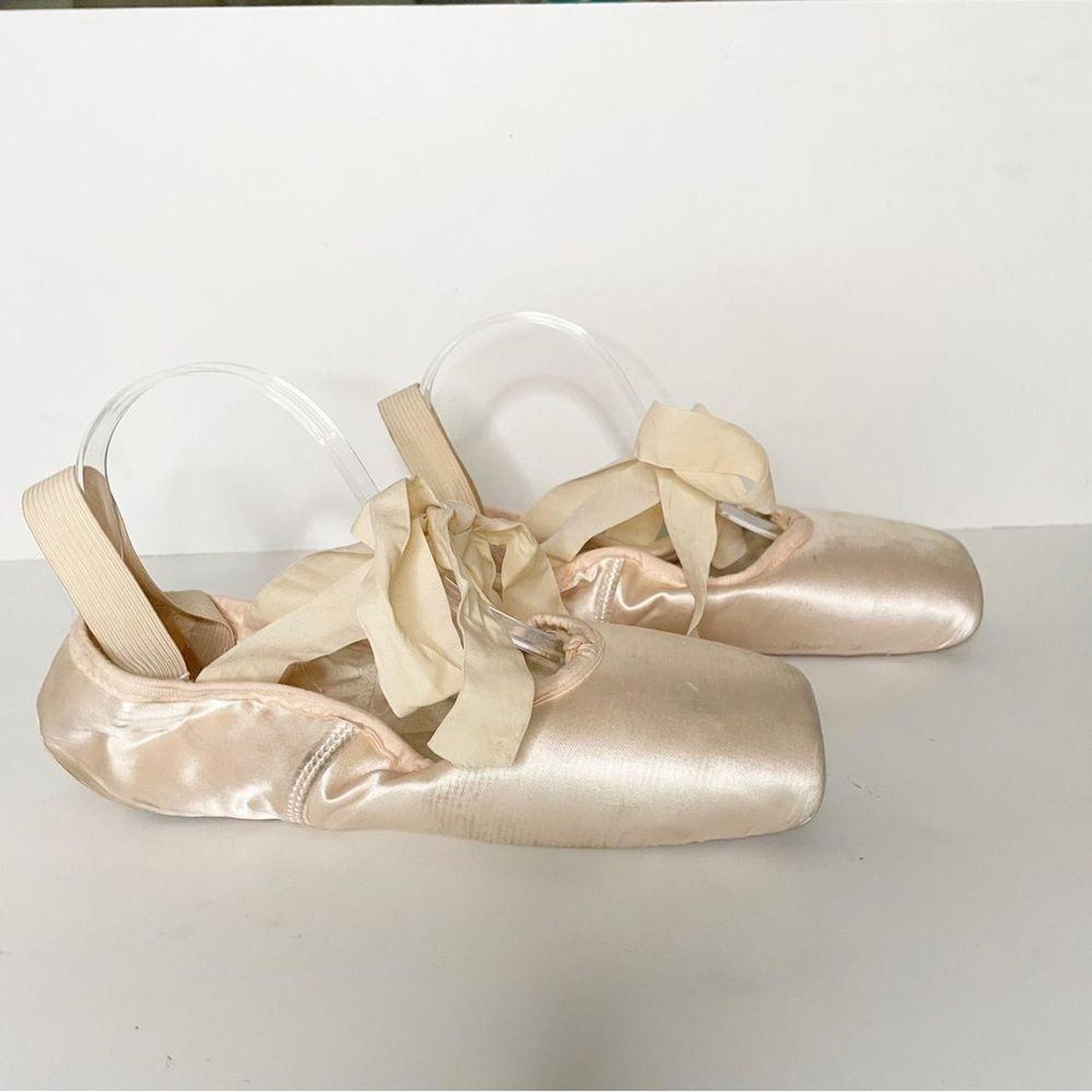 Suffolk Dance Silhouette Pink wrap tie Pointe Shoes... - Depop