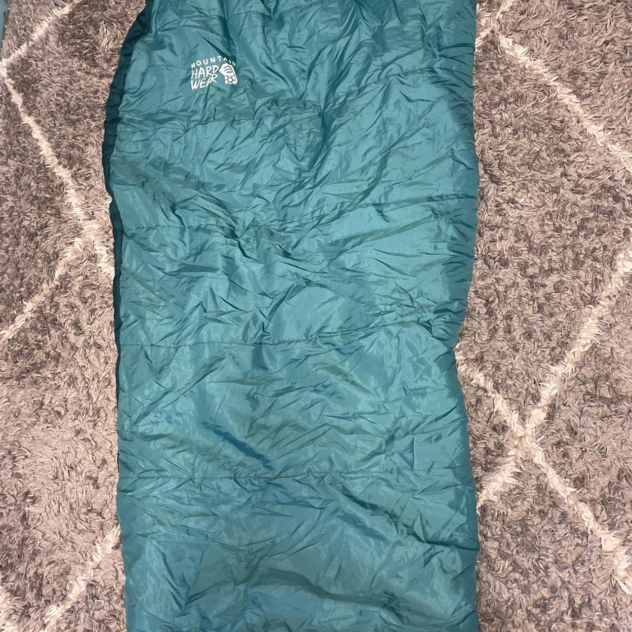 Mountain Hardwear Sleeping bag 30 degree, super... - Depop