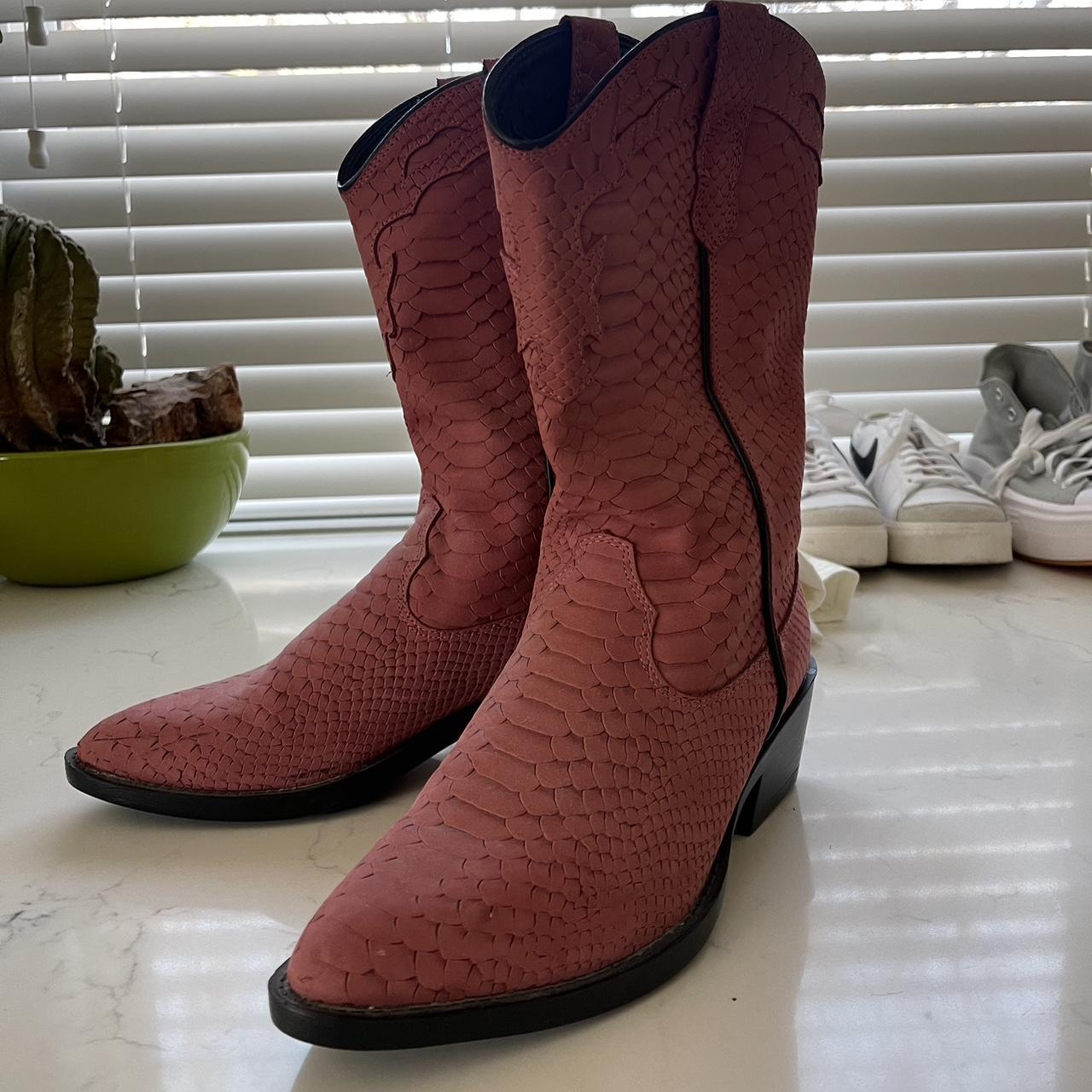 Women's Pink Boots | Depop