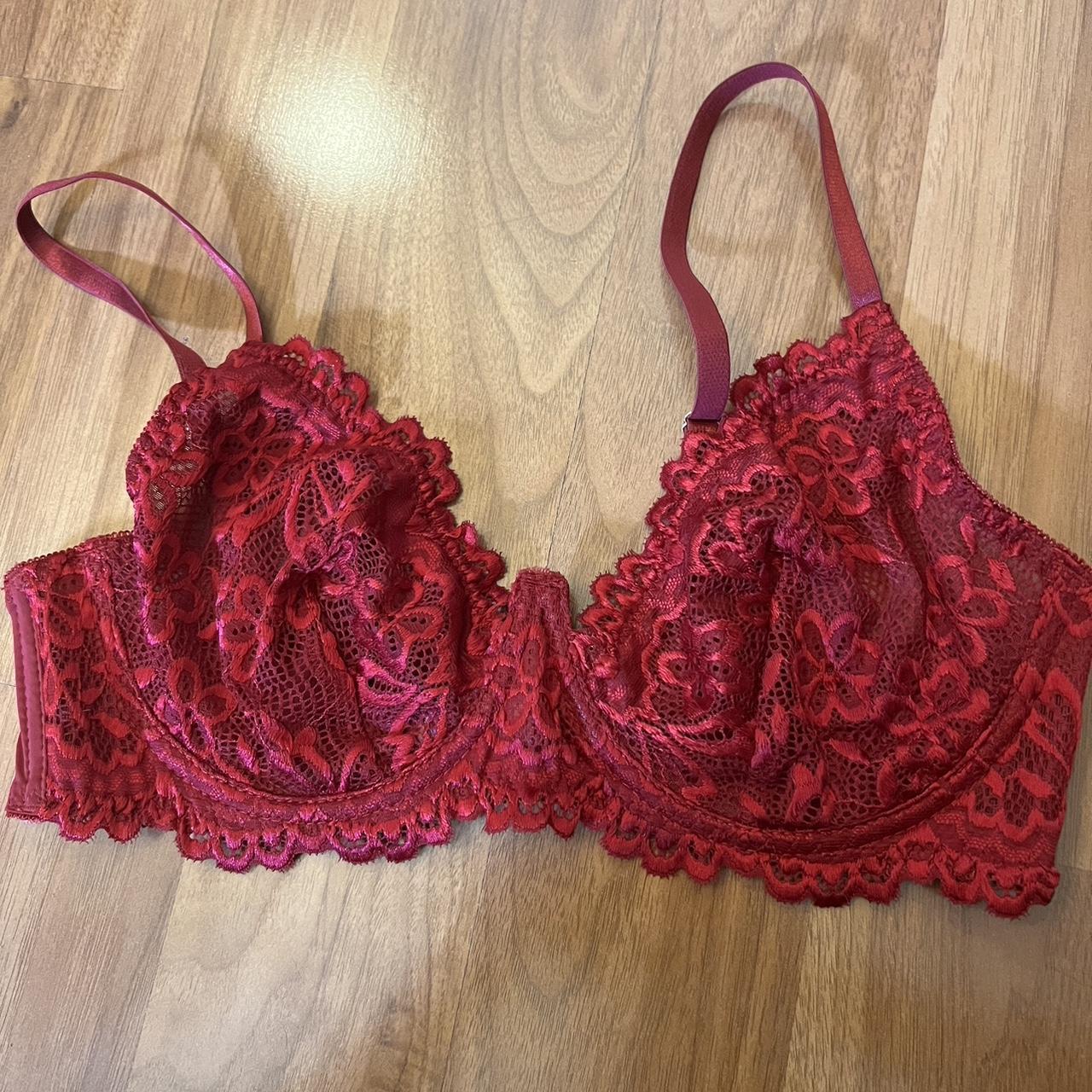 red lace underwire bra size 36C, brand new never... - Depop