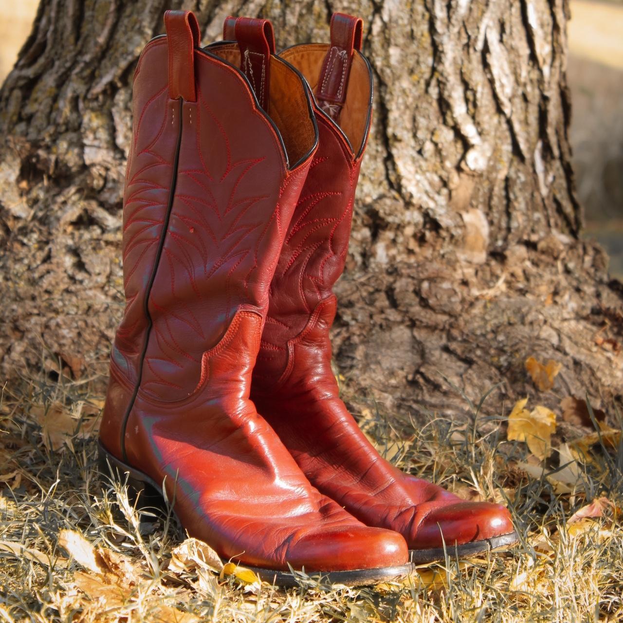 Red Rose Cut Leather Vintage Cowboy Boots - Depop