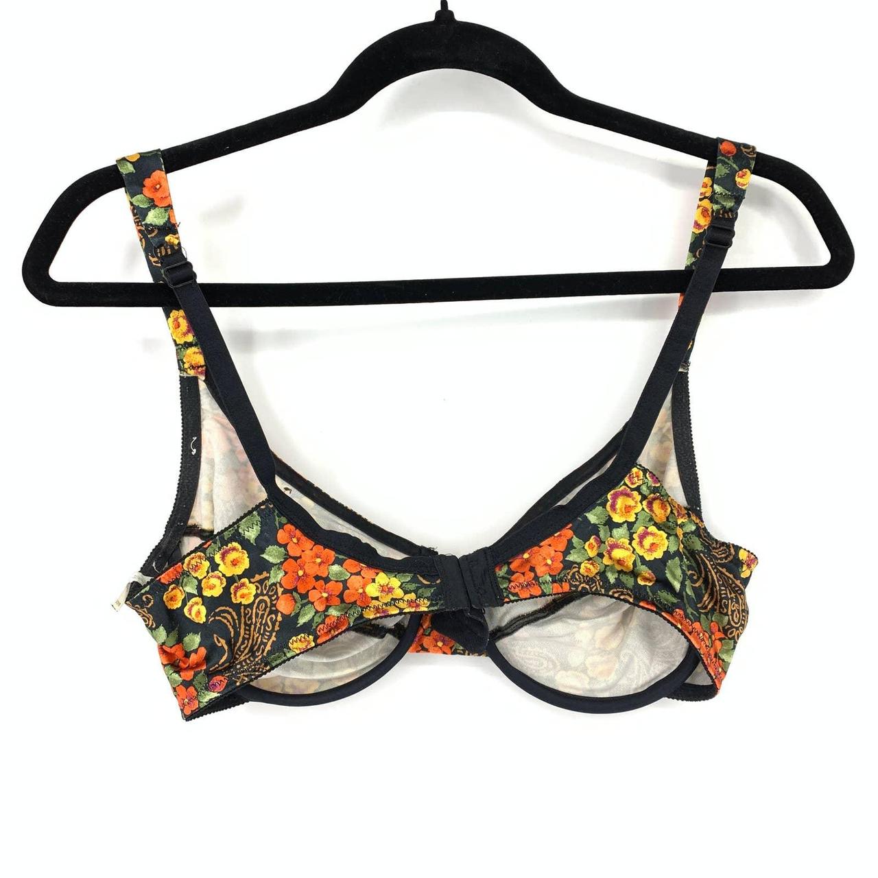 Vanity Fair Women's multi Bra | Depop