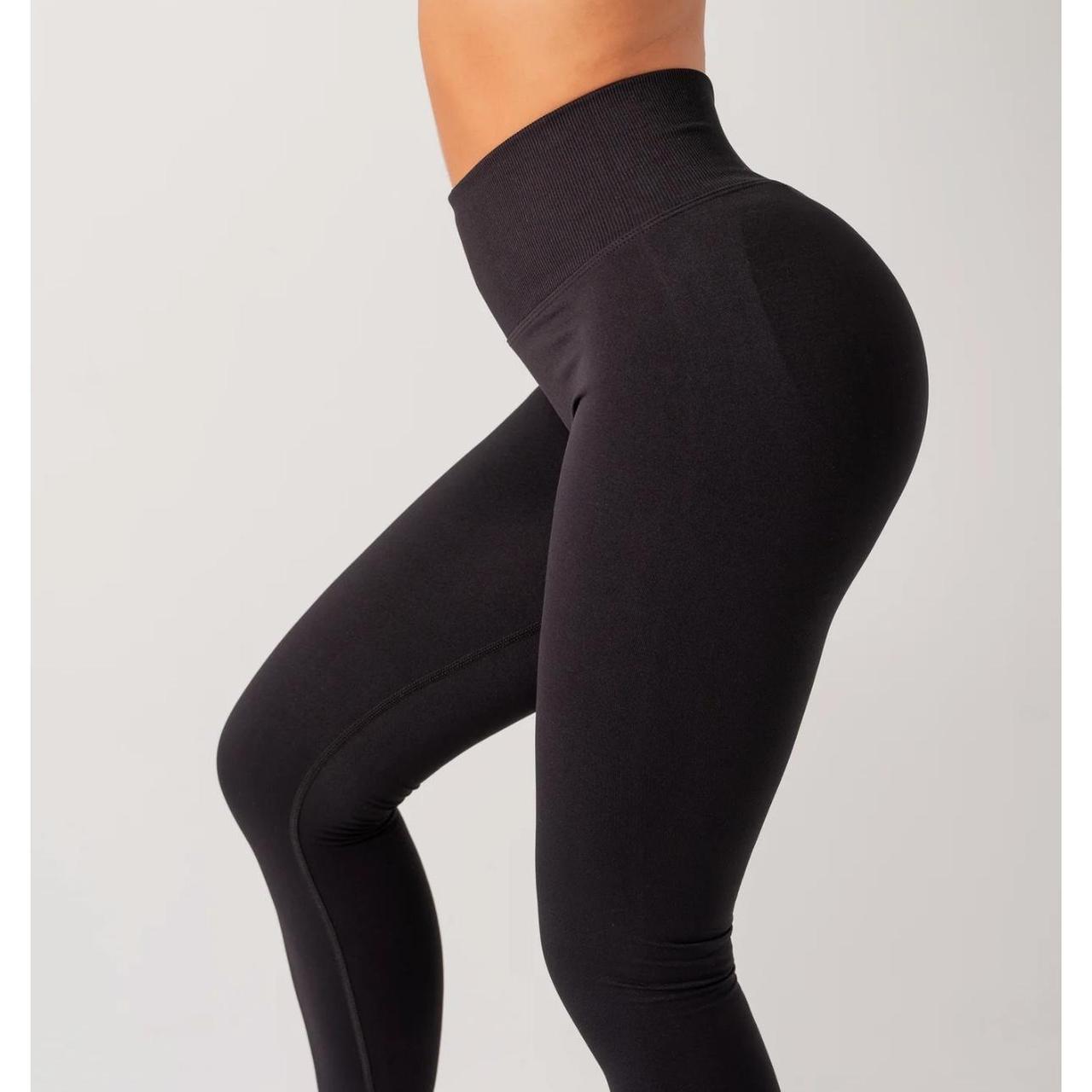 Velocity Ultimate Seamless scrunch leggings Size... | Depop