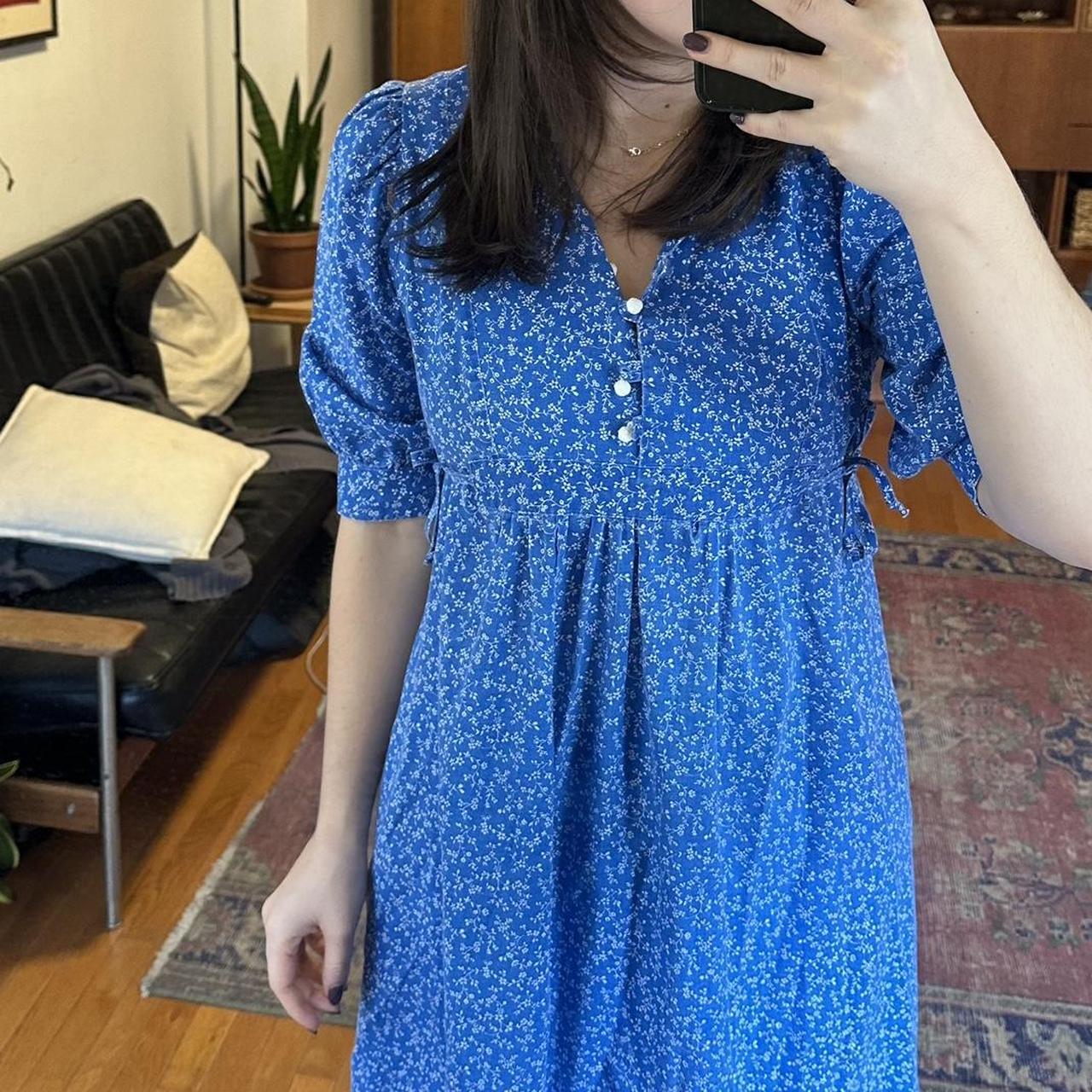 The cutest bright blue #vintage floral dress Giving... - Depop