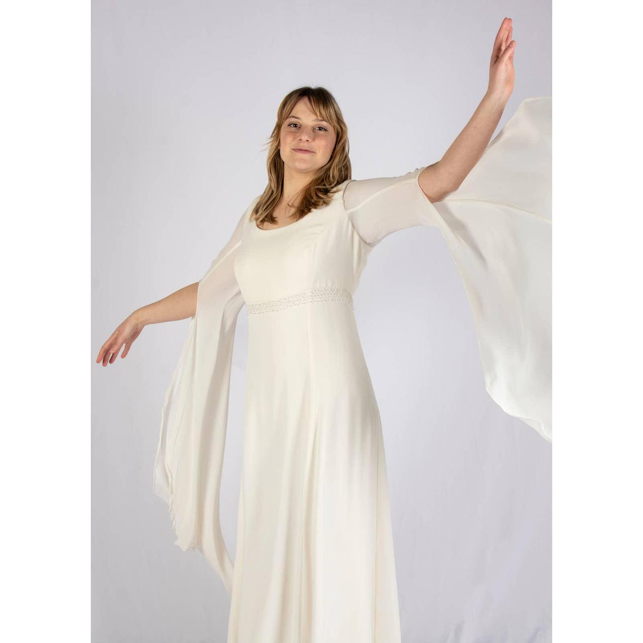 Vintage Princess Bride Dress Beautiful and elegant... | Depop