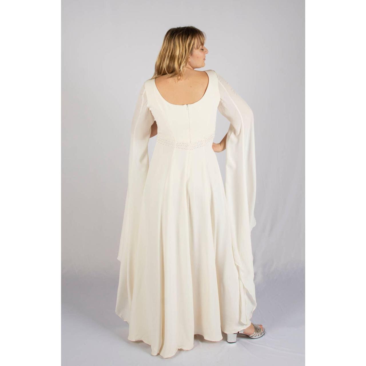Vintage Princess Bride Dress Beautiful and elegant... | Depop