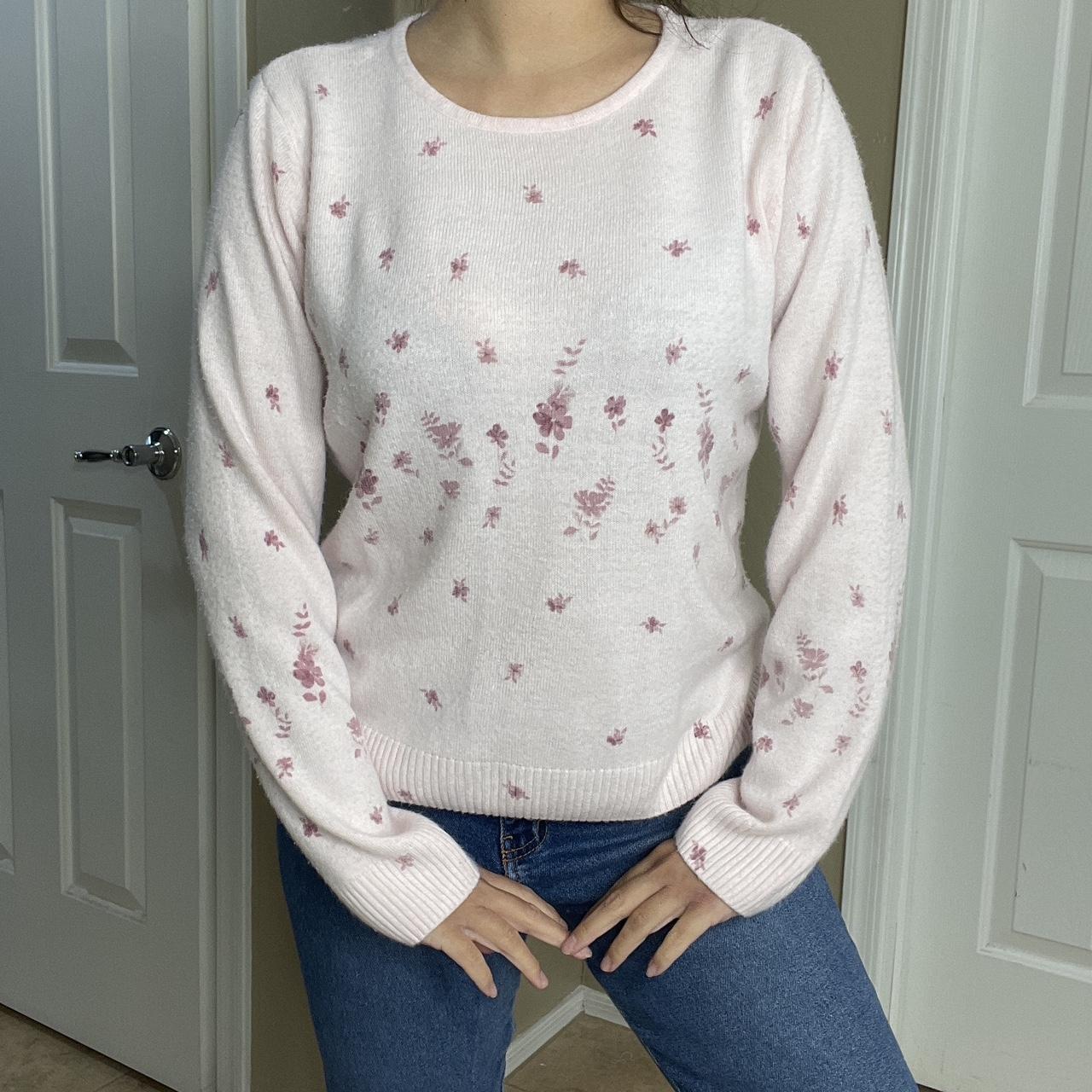 Vintage baby pink floral sweater so cute and dainty... - Depop