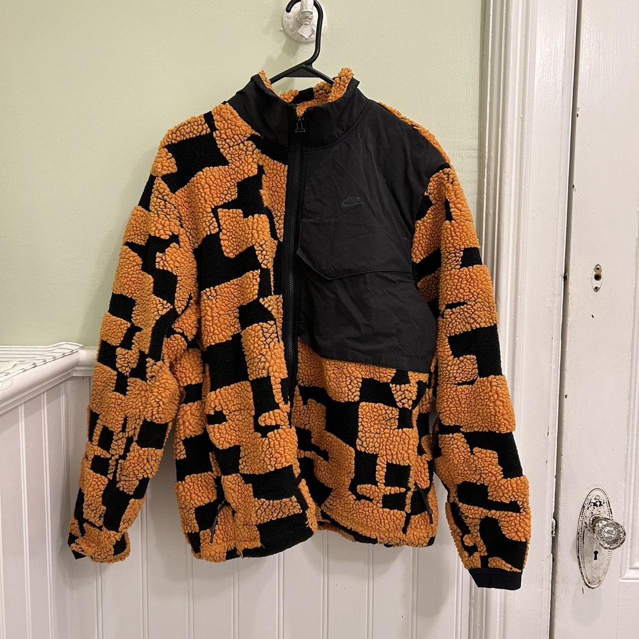 Nike Men's Black and Orange Jacket | Depop