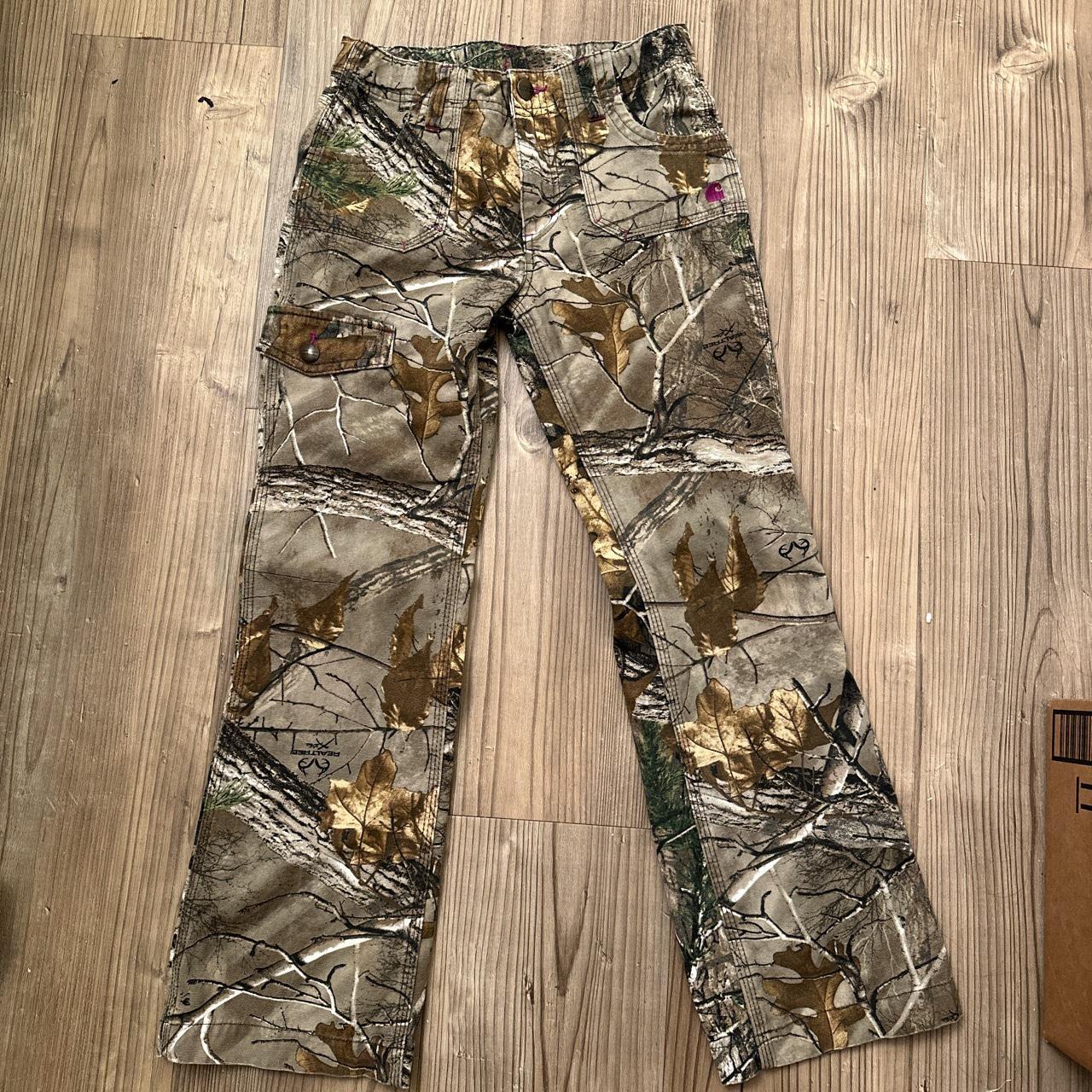 Carhartt Real Tree Pants Youth size 10 but would fit... - Depop