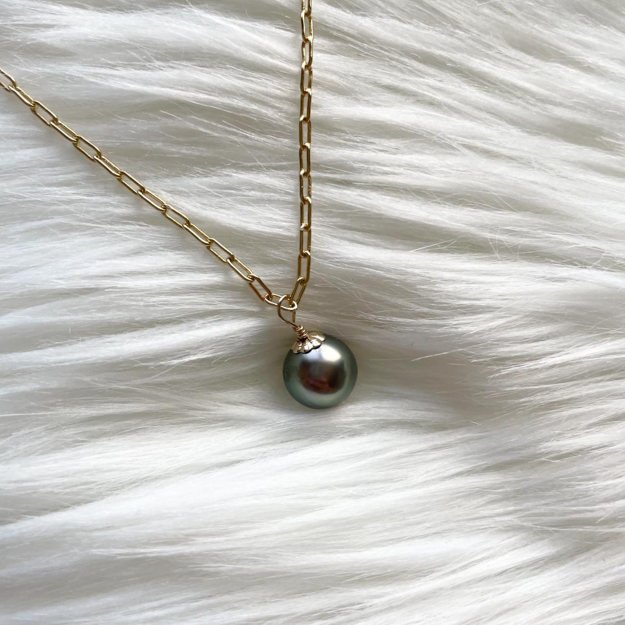 - 10 MM Tahitian Pearl Flower Cap Gold Filled... - Depop