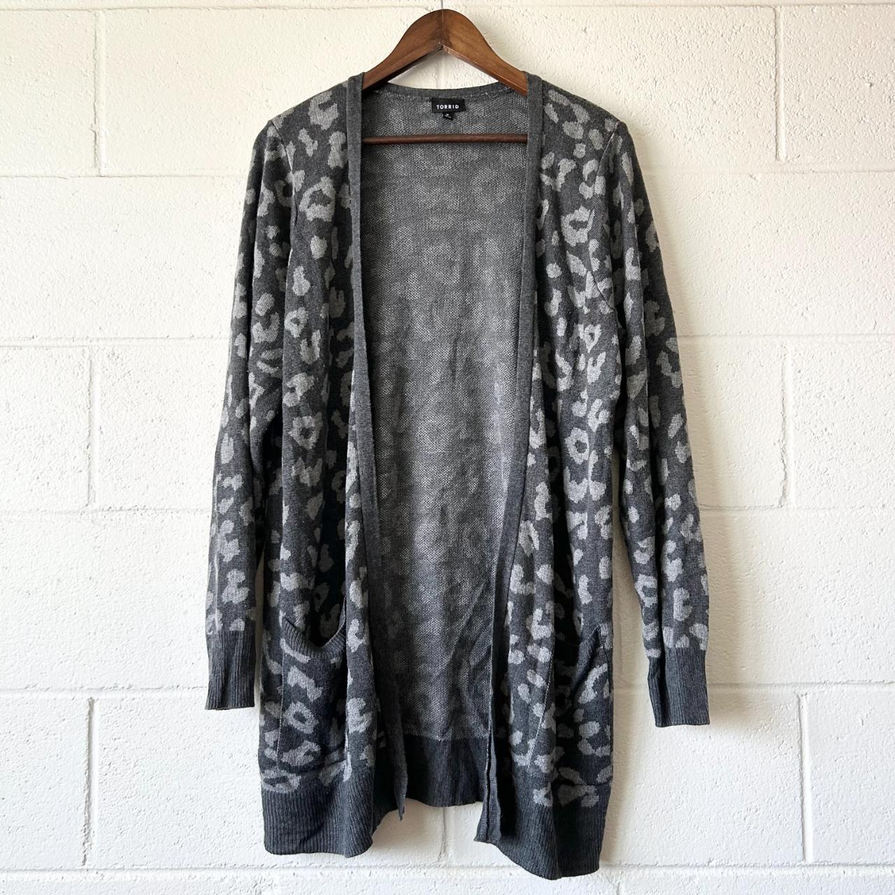 - Torrid Gray Leopard Animal Print Long Sleeve Plus... - Depop