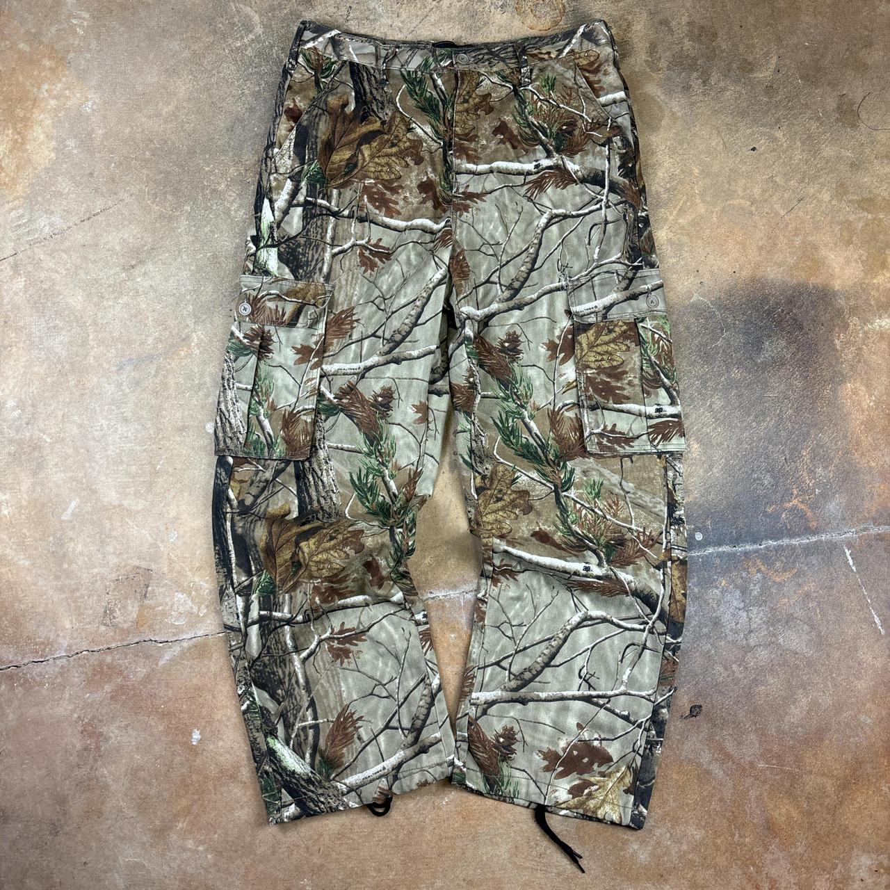 Realtree Camo Cargo Pants Condition Pretty... - Depop
