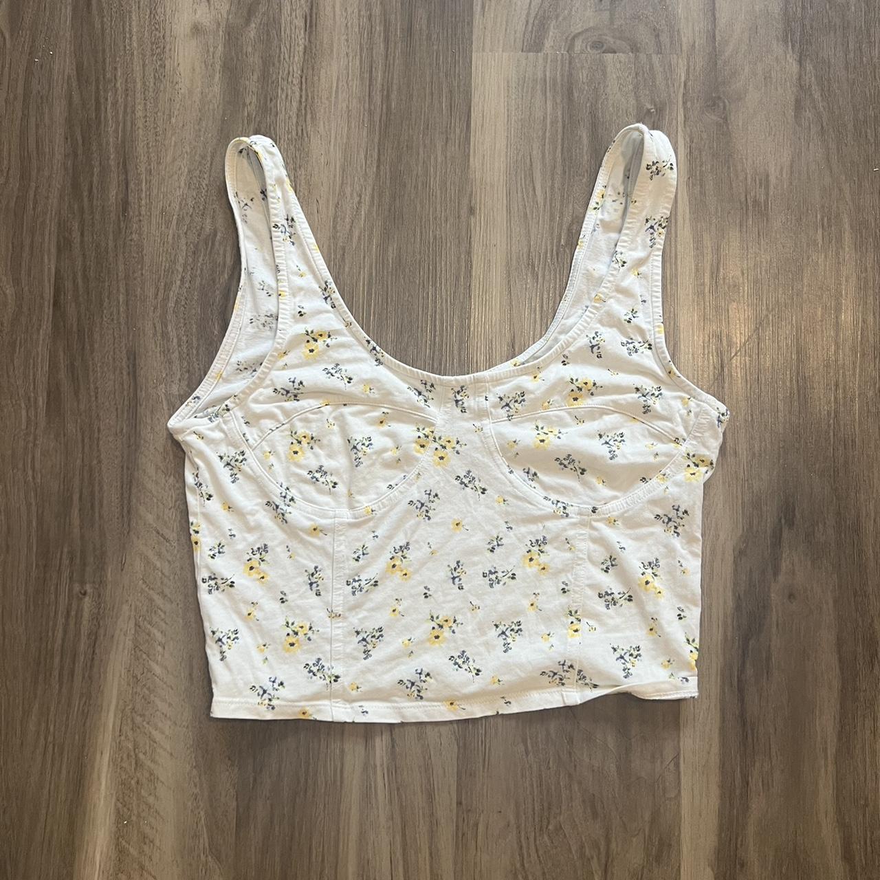 Cute Floral Crop Top Would look so cute with a... - Depop
