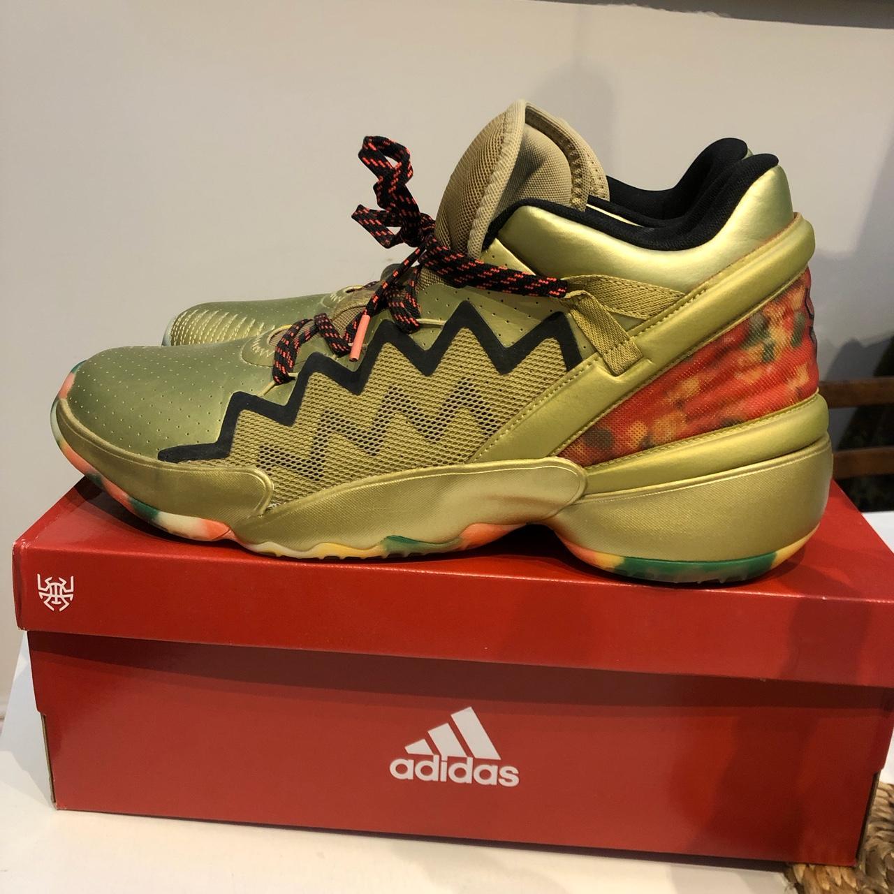 Adidas Men's Gold Trainers | Depop