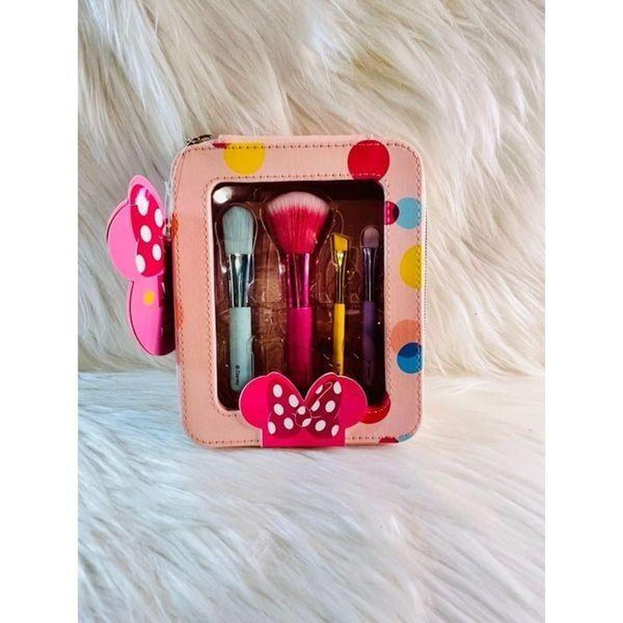 Minnie Mouse Makeup Set Brand new with tags... - Depop