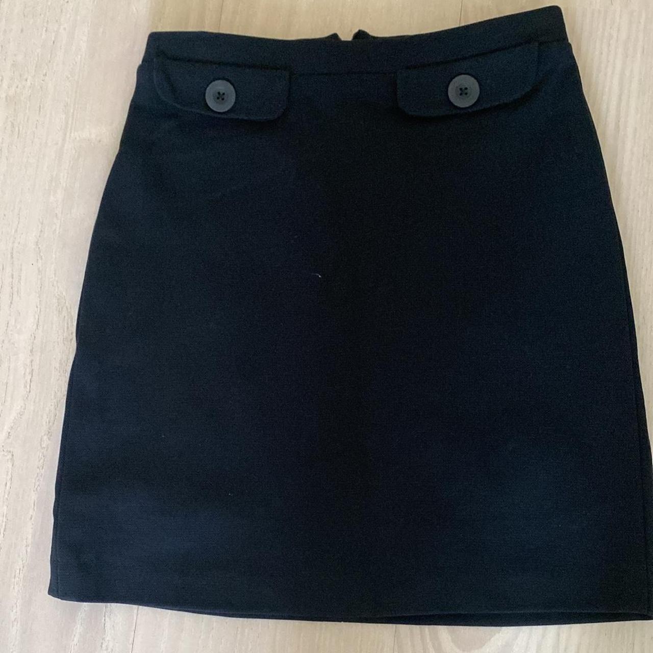 Boden navy blue mini skirt with large buttons on... - Depop