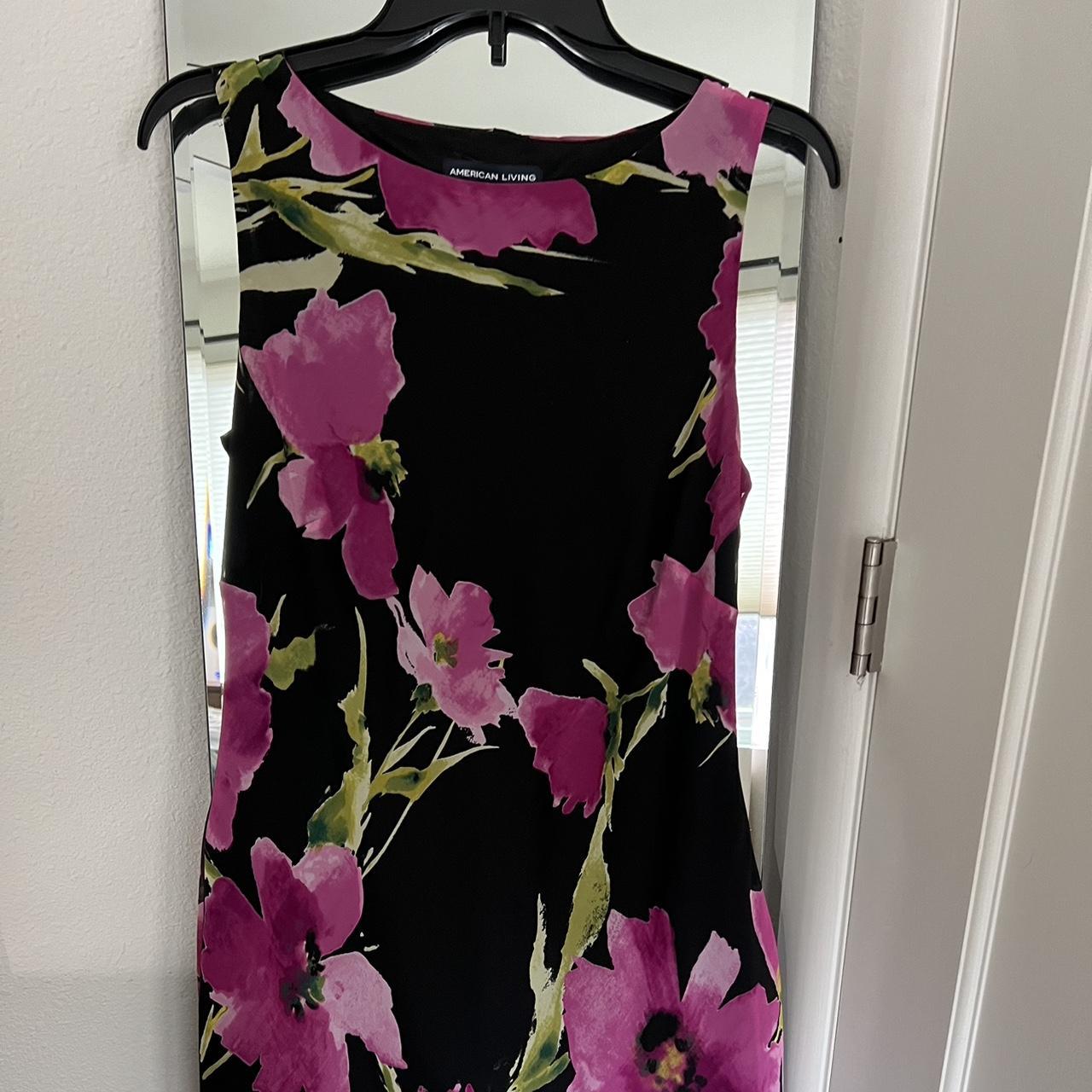 American living dress / Like new /size M Flowers... - Depop