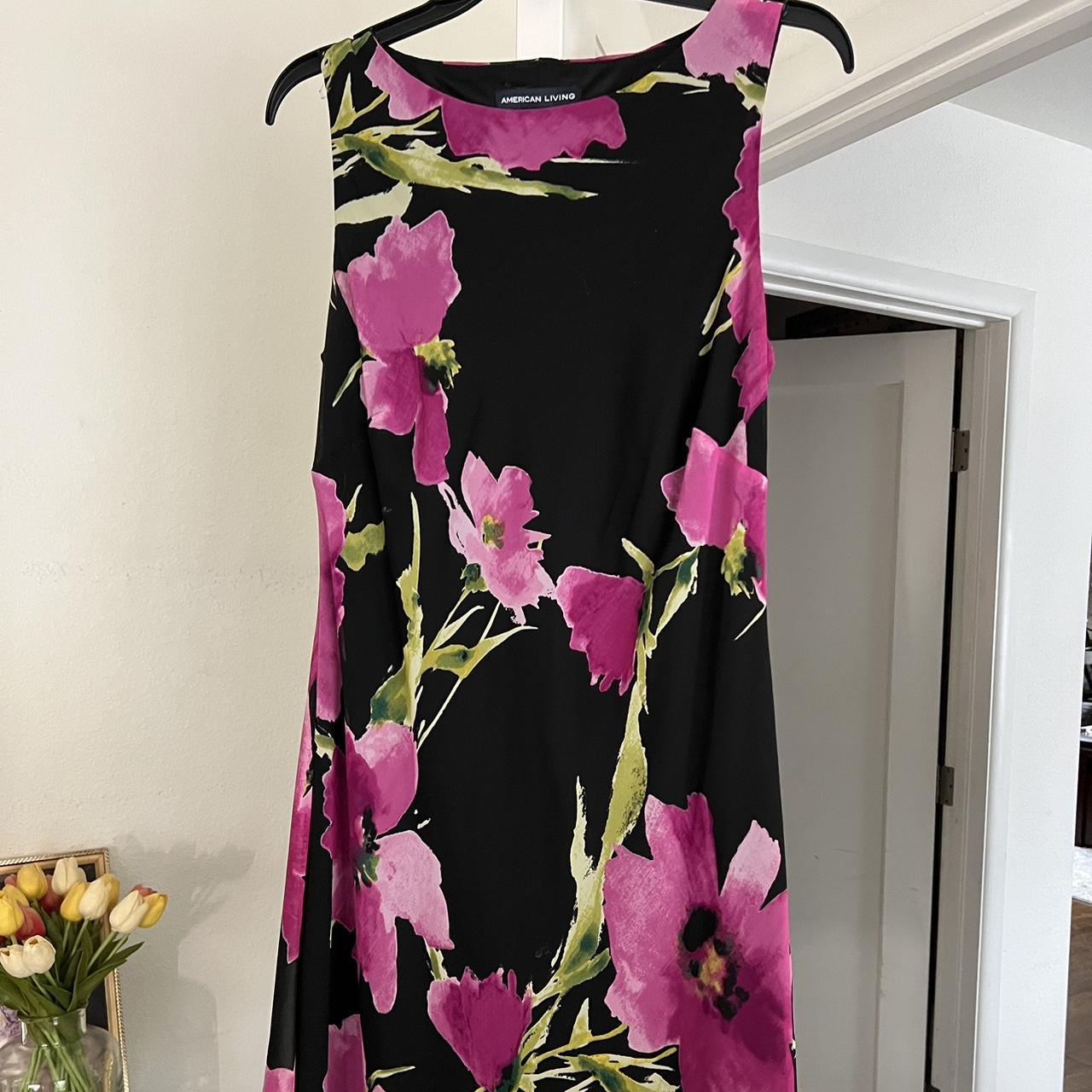 American living dress / Like new /size M Flowers... - Depop