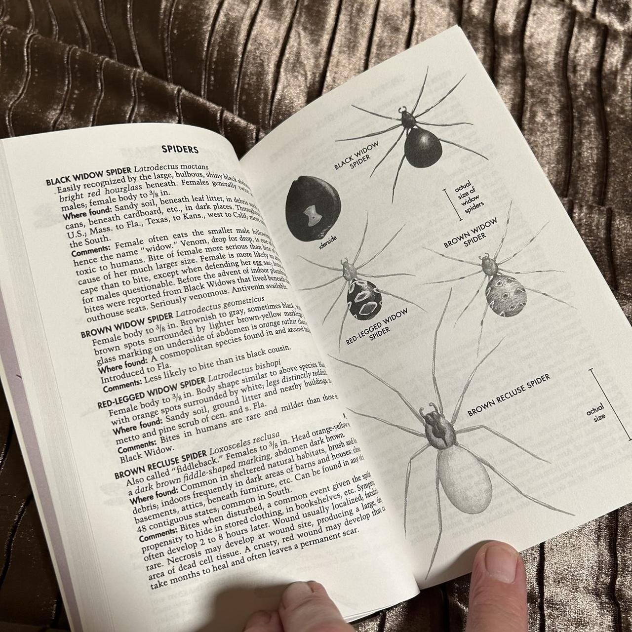 Venomous Animals & Poisonous Plants Peterson Field... - Depop