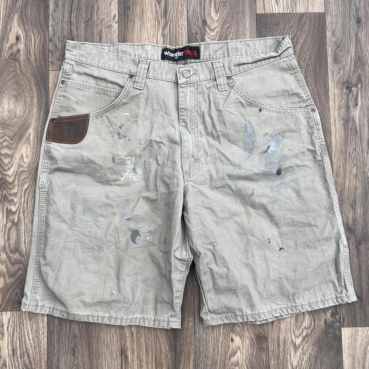 Wrangler carpenter jorts Amazing pair of wrangler... - Depop
