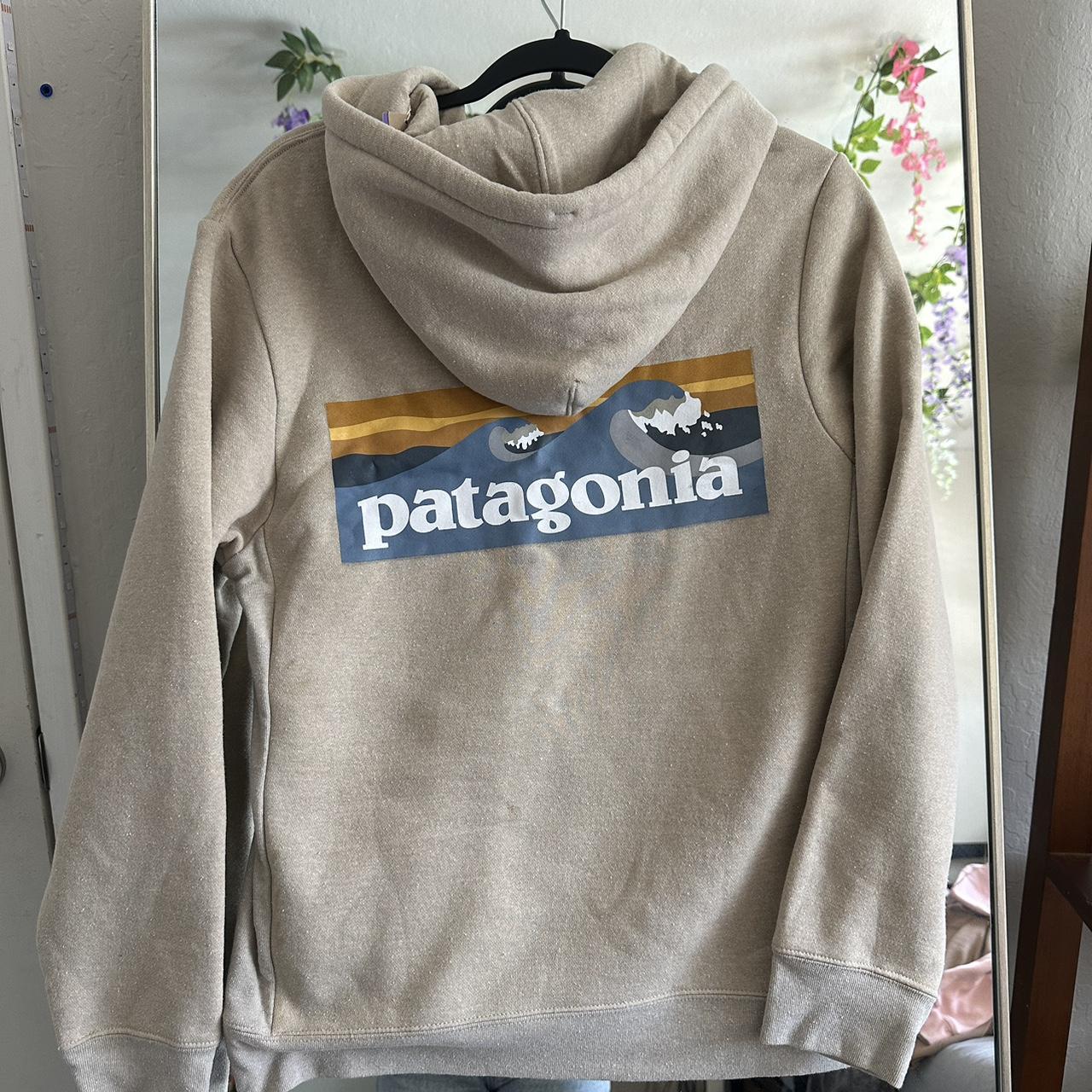 Light beige Patagonia hoodie with pockets NEW still... - Depop