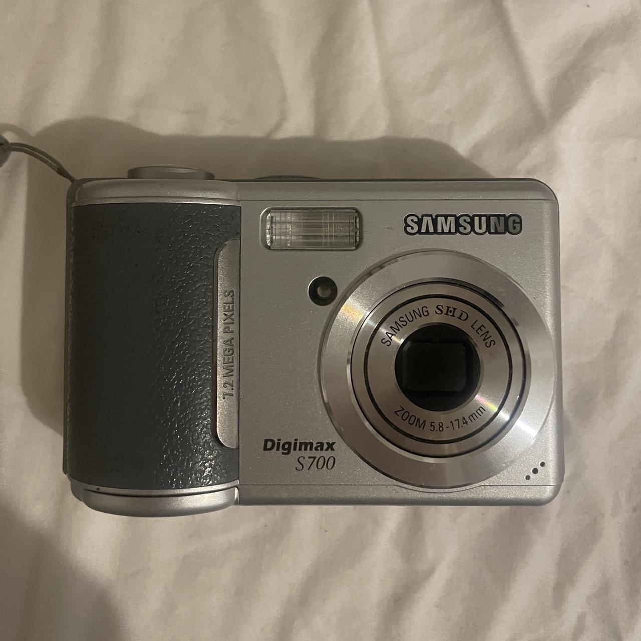 Digital camera #samsung #S700 #y2k #camera #silver... | Depop