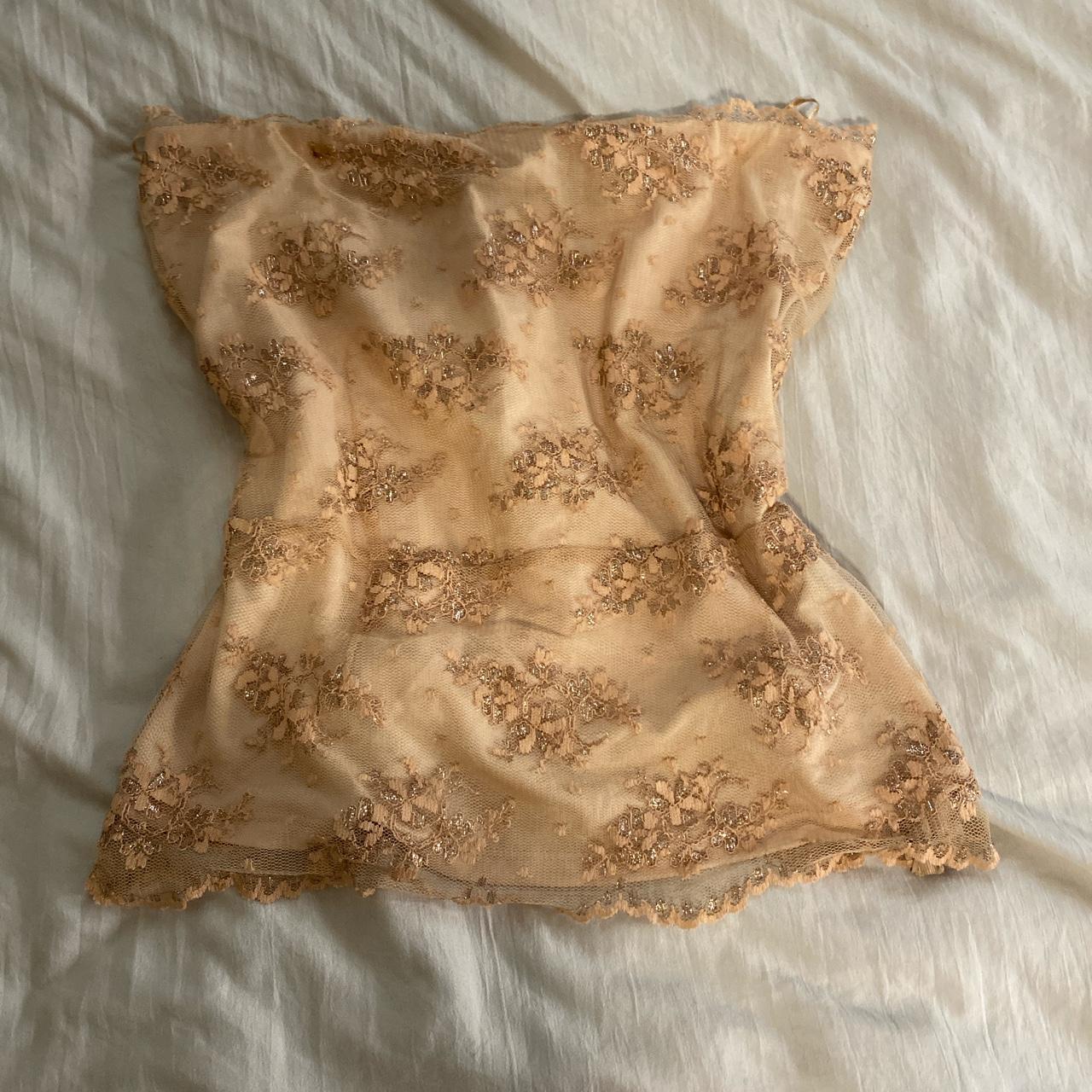 The limited- beige lace tube top super cuteeee Size... - Depop