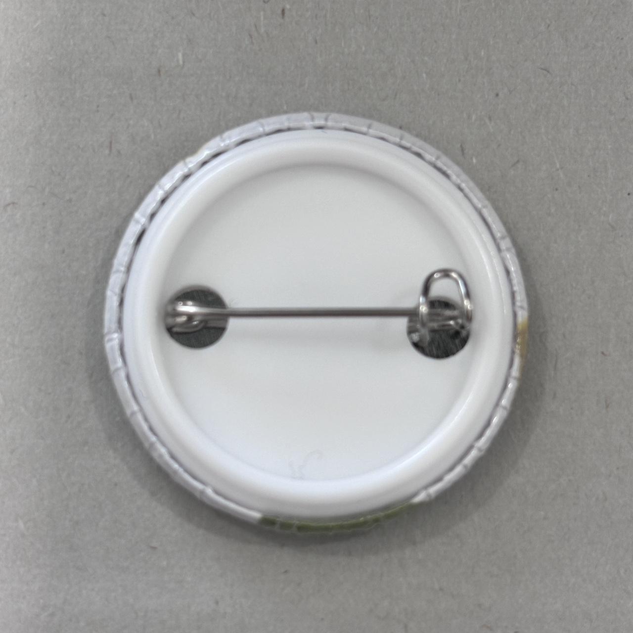 noob roblox avatar dabbing button pin 1.25 in |... - Depop