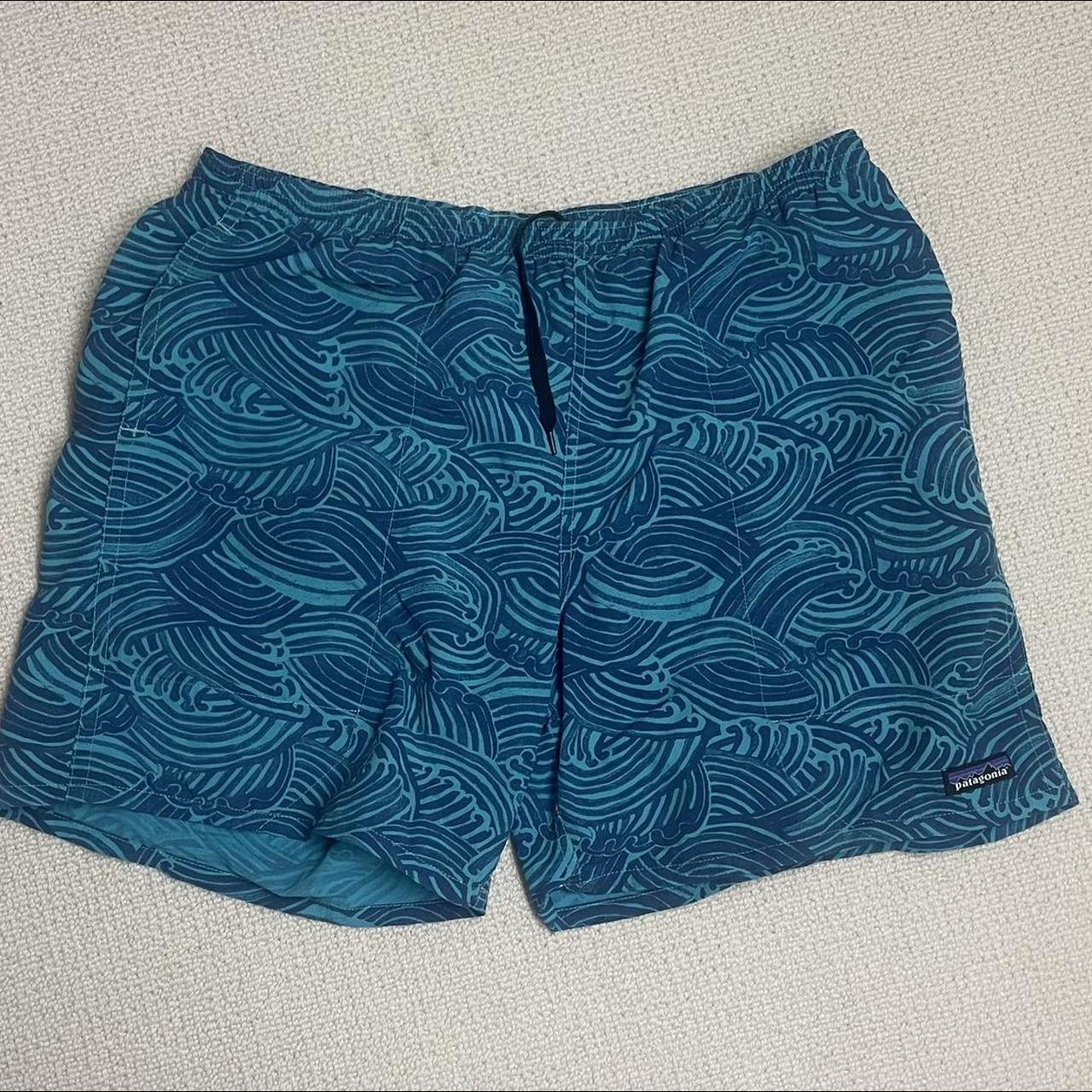 Men’s 7” Patagonia baggies Blue wave pattern, with... - Depop