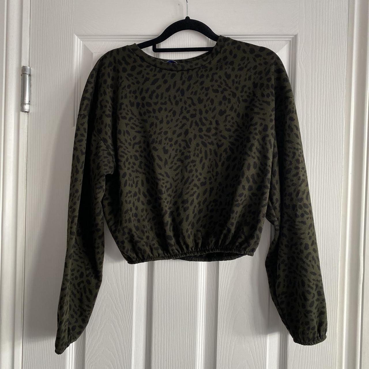 ZARA cropped leopard print sweatshirt - very cute... - Depop
