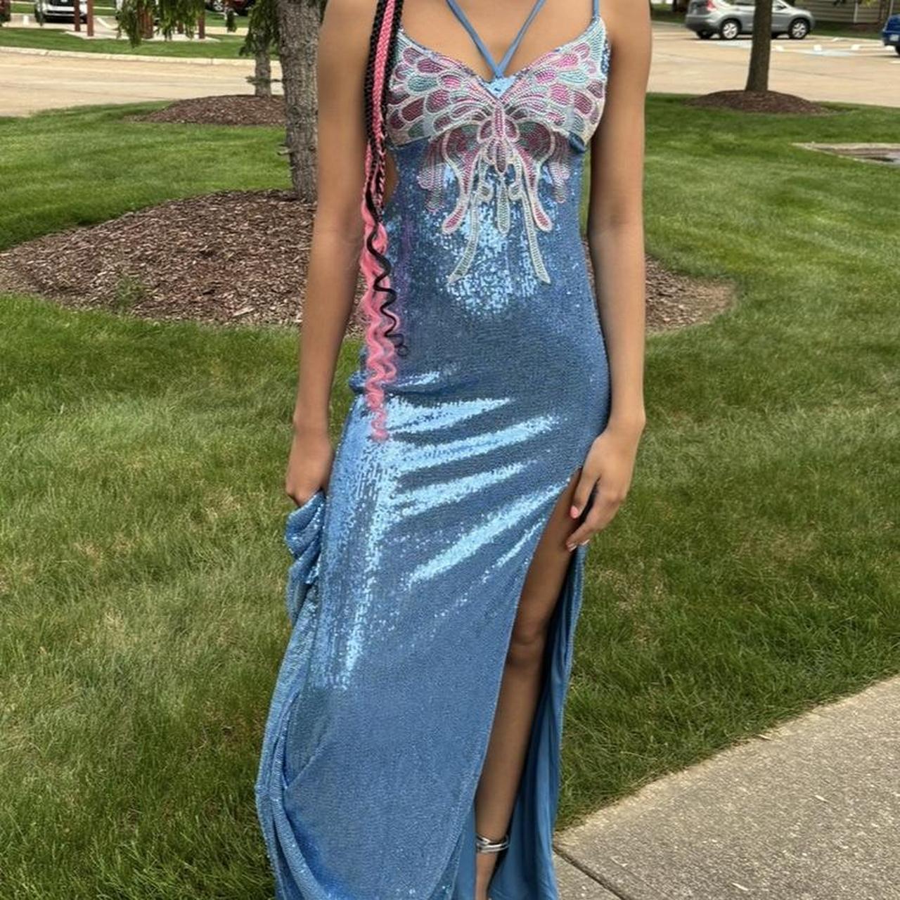 Selling my sister’s prom dress from this year.... | Depop