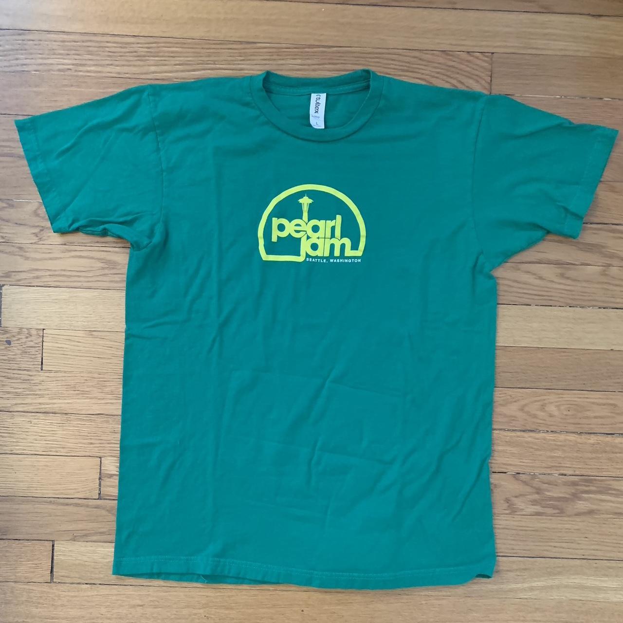 Pearl Jam - Space Needle - Seattle, Washington... - Depop