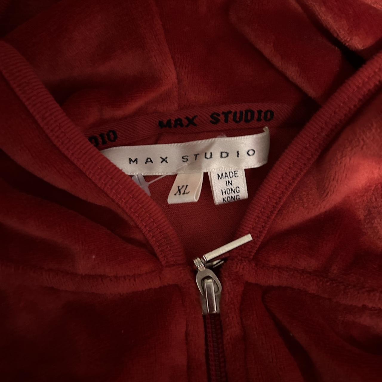 Red velour jacket 💋🌹🍒 Labeled an XL but can fit a... - Depop