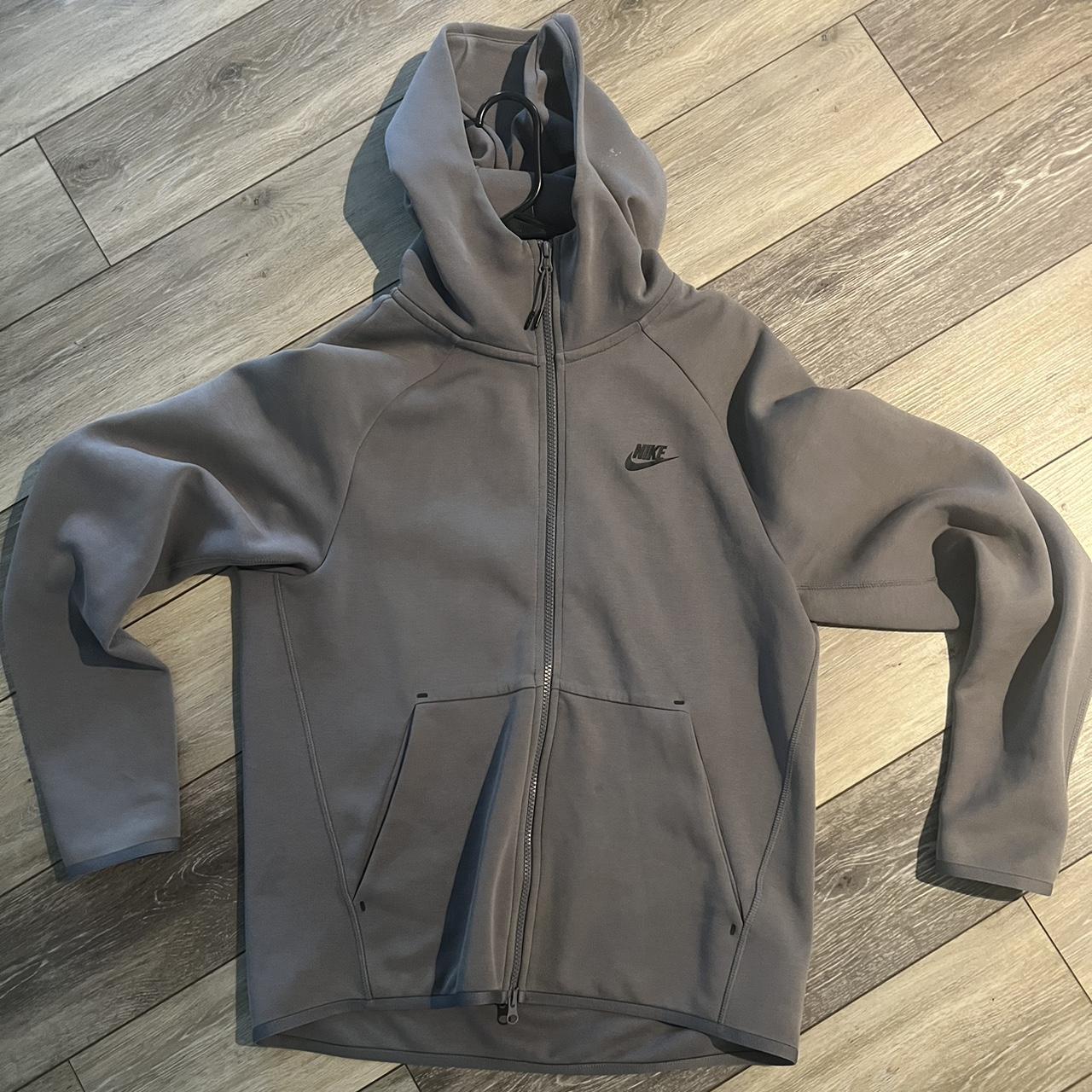 NIKE TECH FLEECE TOP (OLD SEASON) - Depop