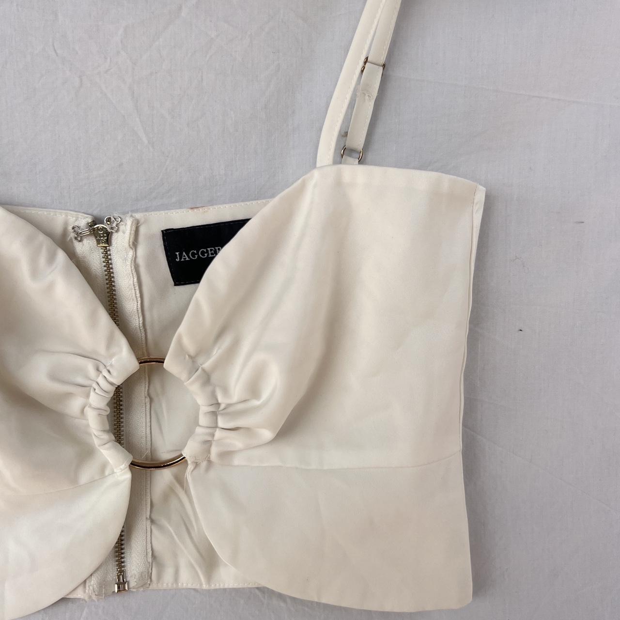 Jagger and stone top Ring detail in the middle... - Depop