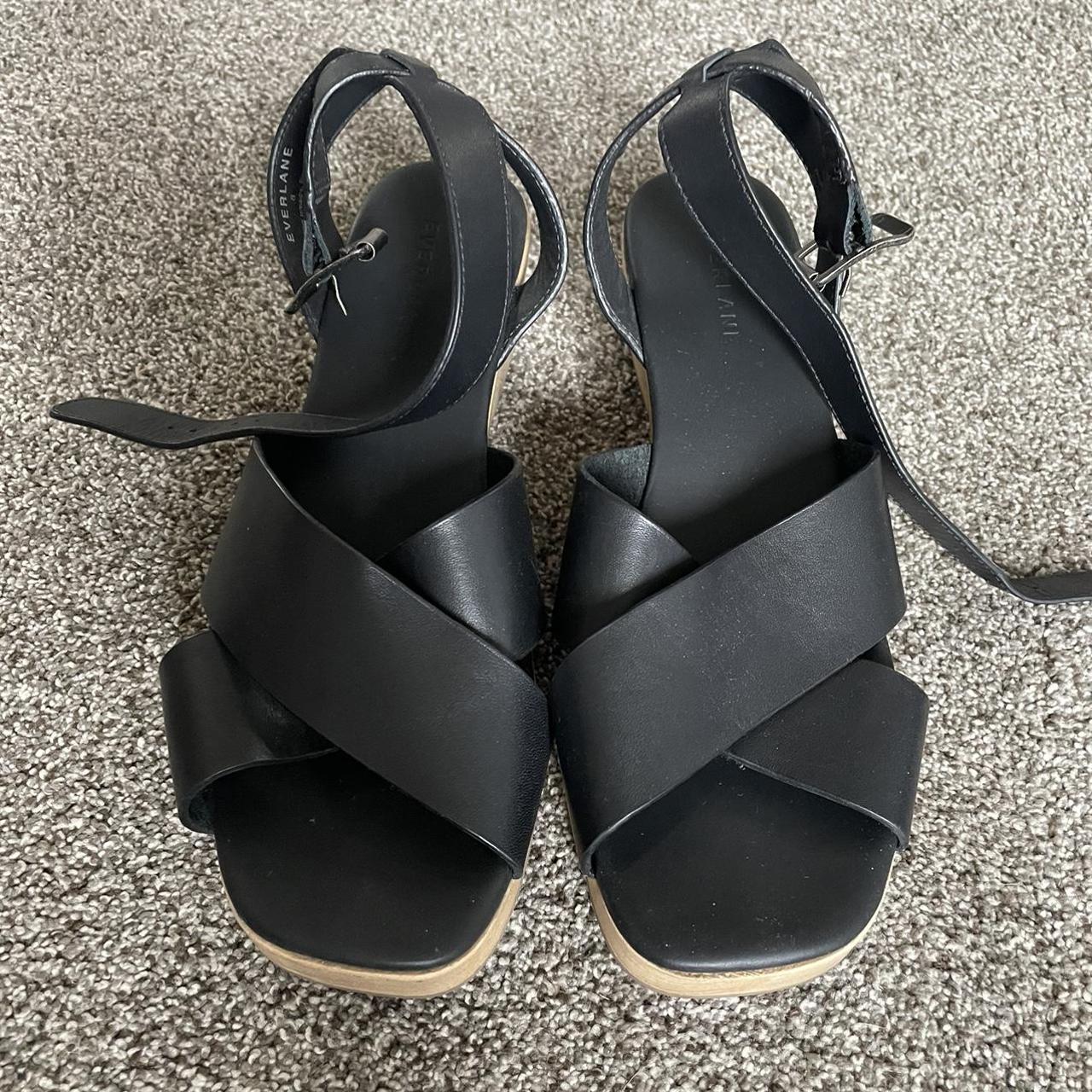 Everlane The Clog Sandal Size 8 in Black Gently... - Depop