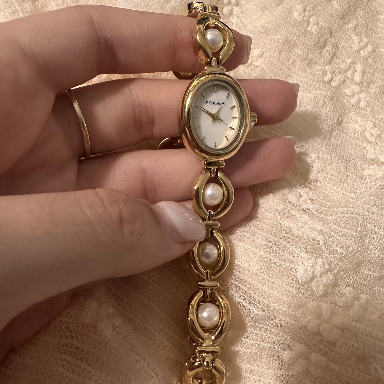Gorgeous Ladies Vintage Watch with pearls! Battery... - Depop