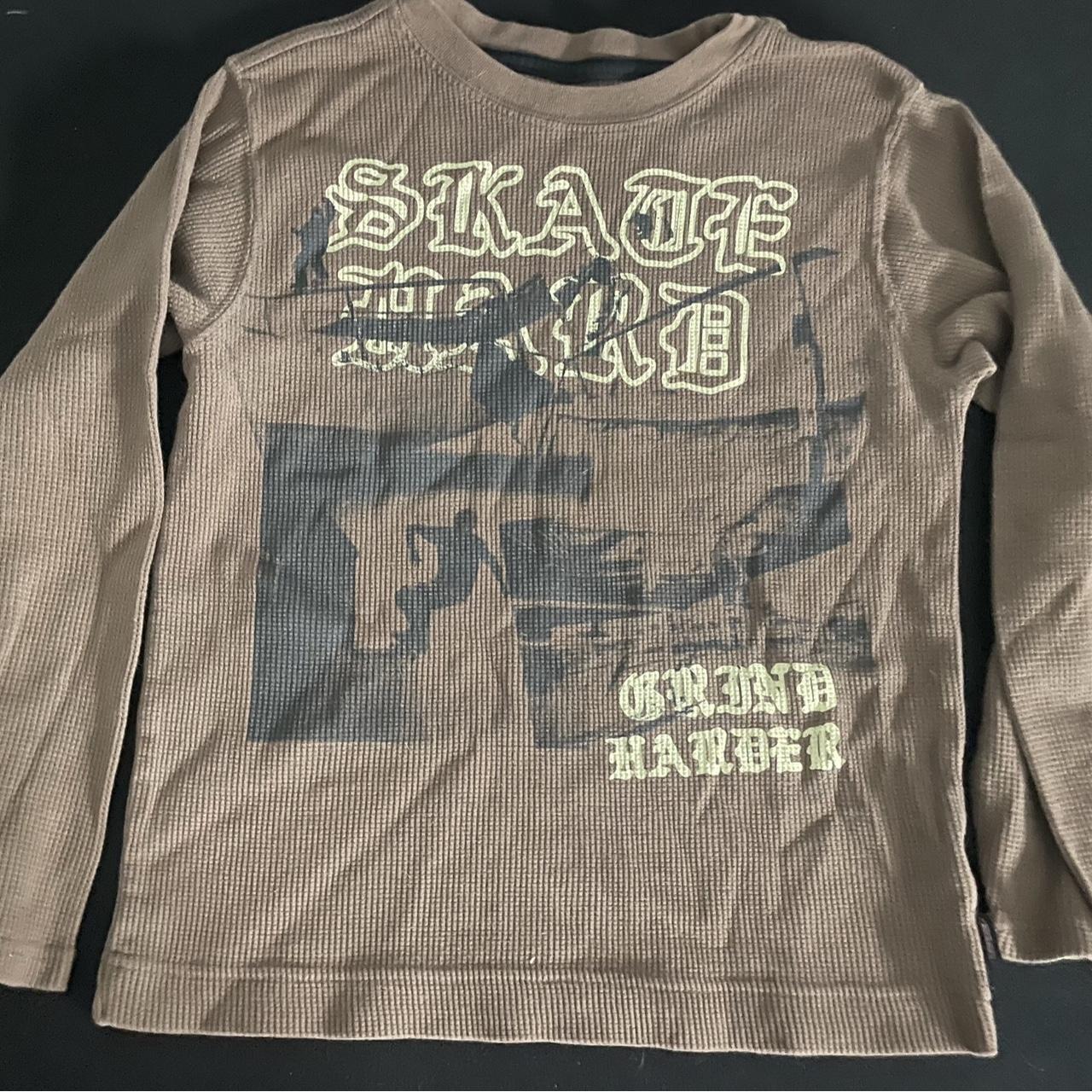 dickies medium baby tee (fits a woman’s small) - Depop