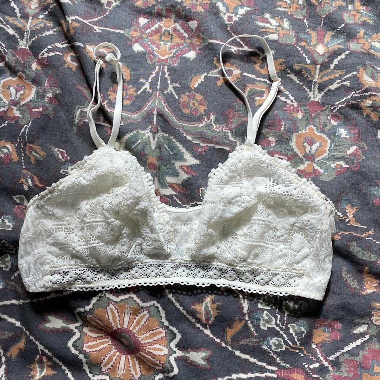 Such a pretty Aerie bra! Ive since gone braless... - Depop