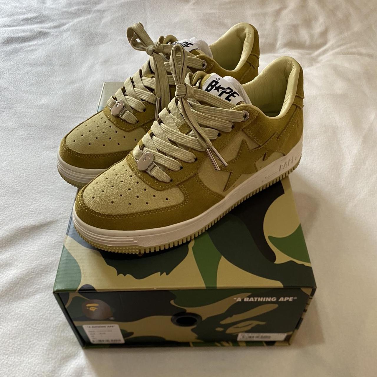 BAPE BAPESTA BEIGE Size 6 Worn a fair few... - Depop