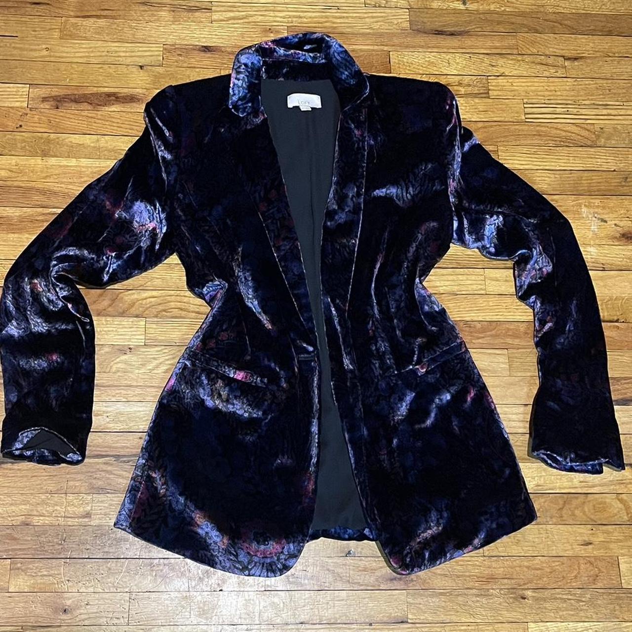 Beautiful floral printed velvet blazer. Fits... - Depop