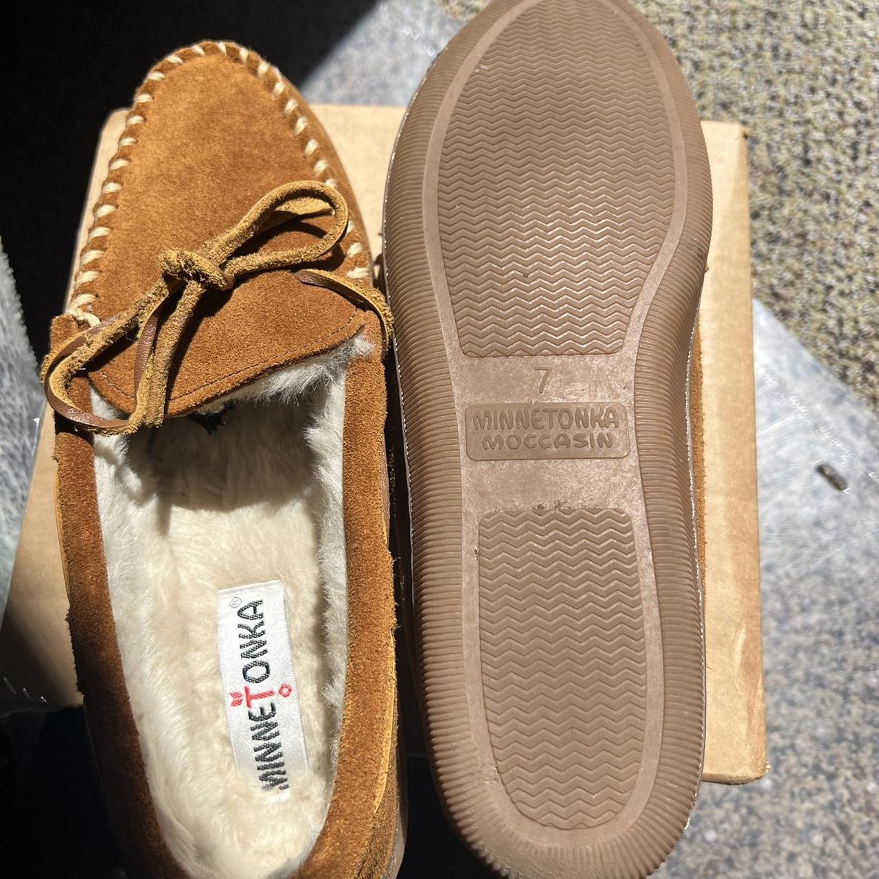 Minnetonka Women's Khaki Slippers | Depop